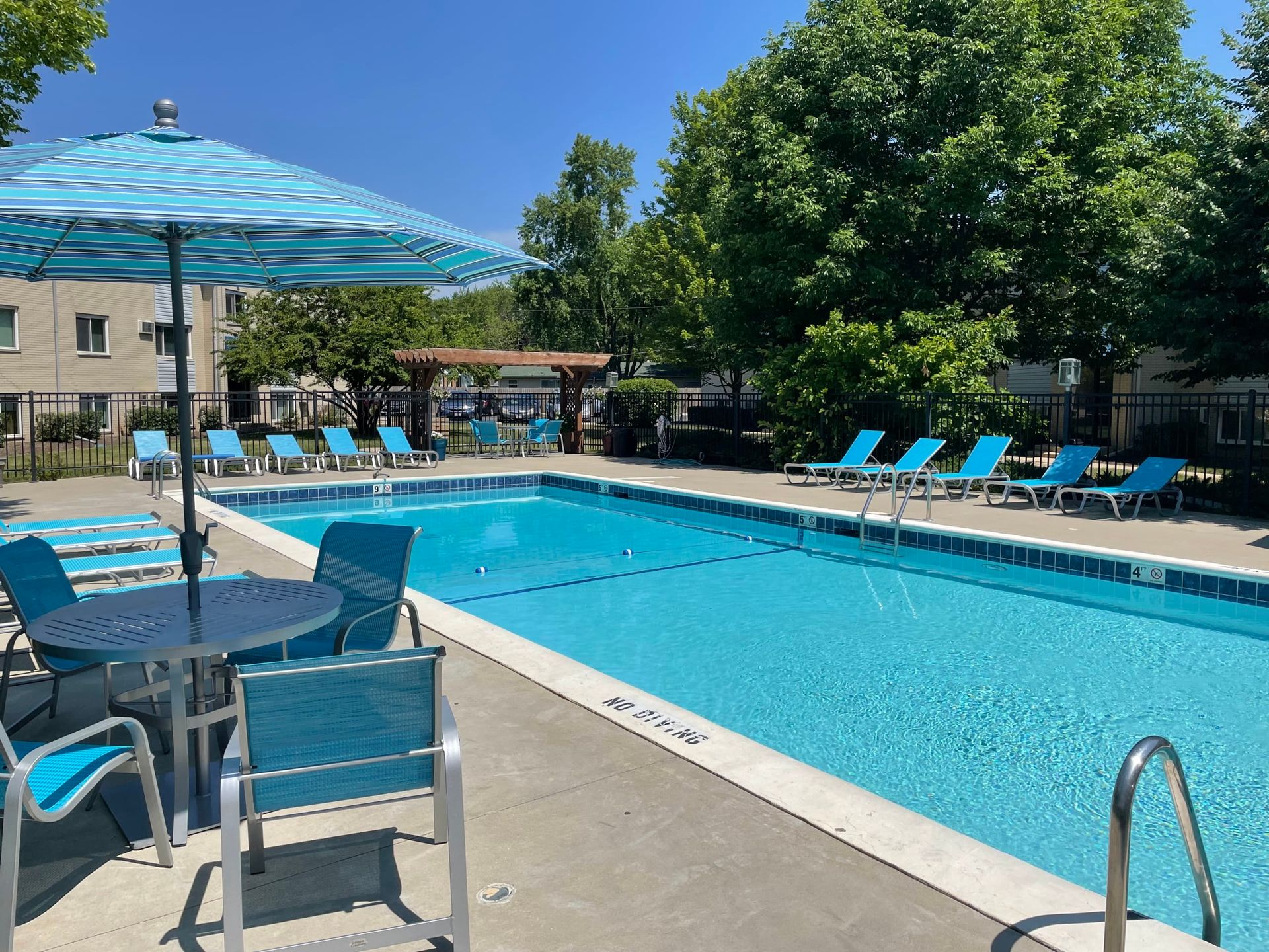 The Birches | Pet Friendly Apartments & Townhomes