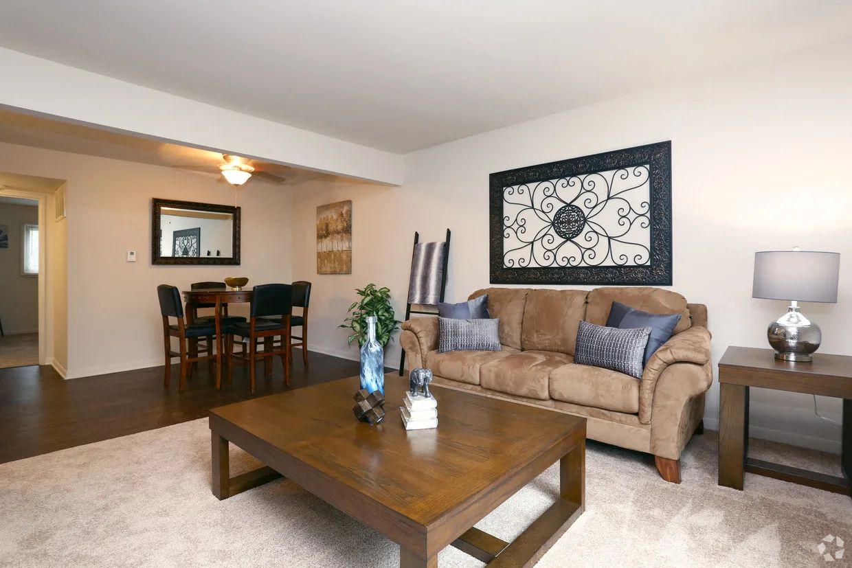 Prairie Pointe | St. Charles, IL Apartment Homes