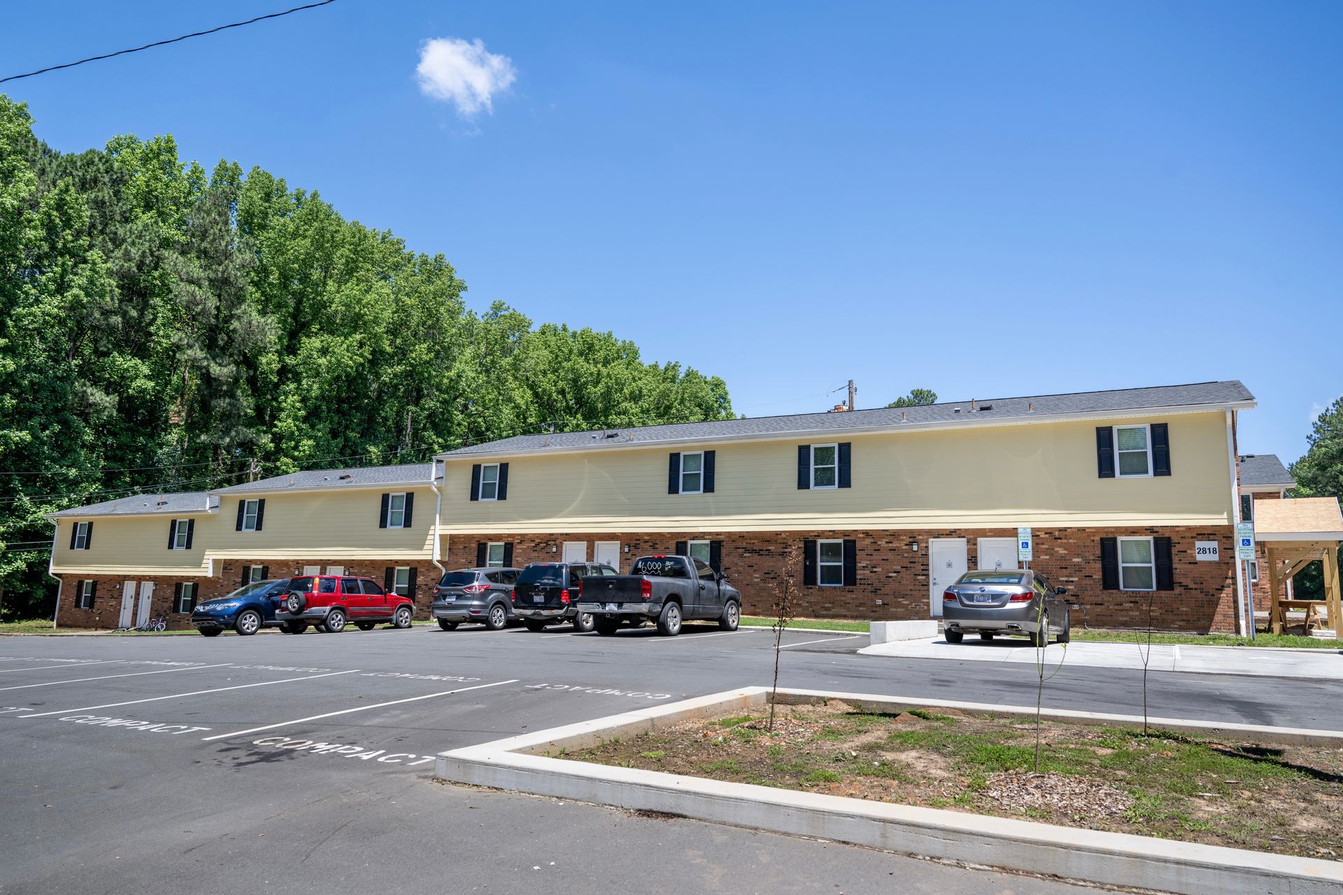 Maple Creek Apartments