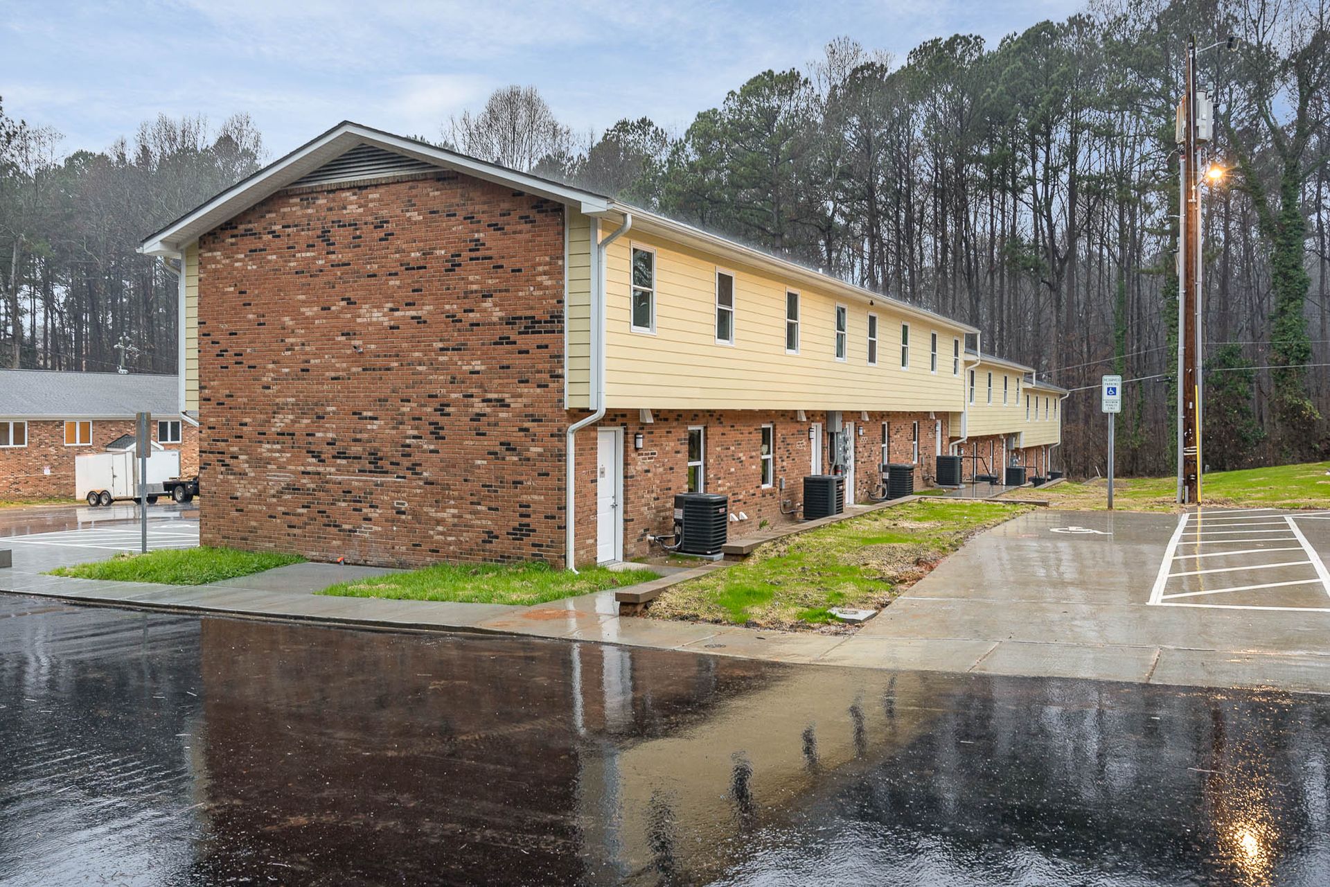 Maple Creek Apartments