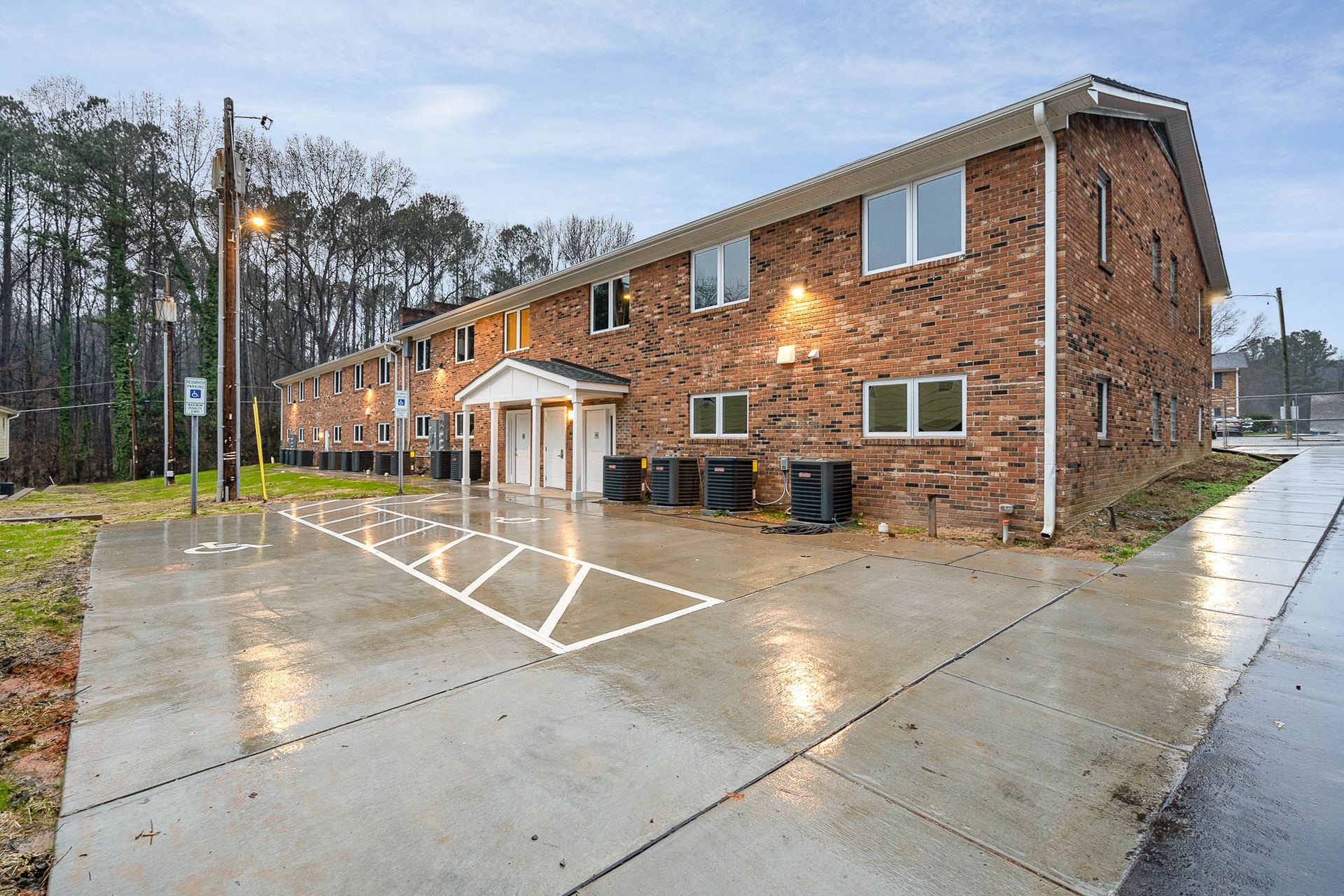Maple Creek Apartments