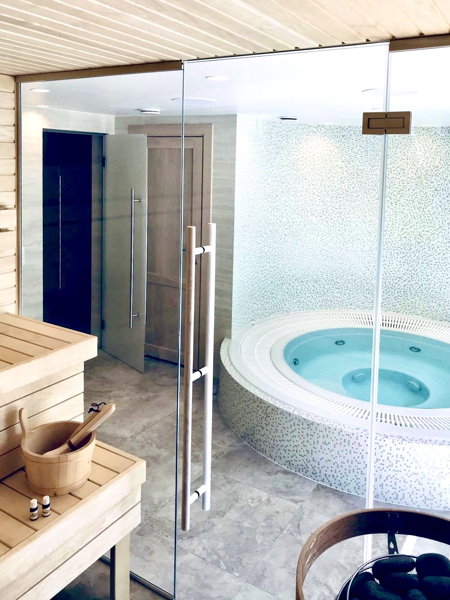 Saunaklaasid | Sauna klaasseinad, sauna klaasuksed | GLASSWORKS