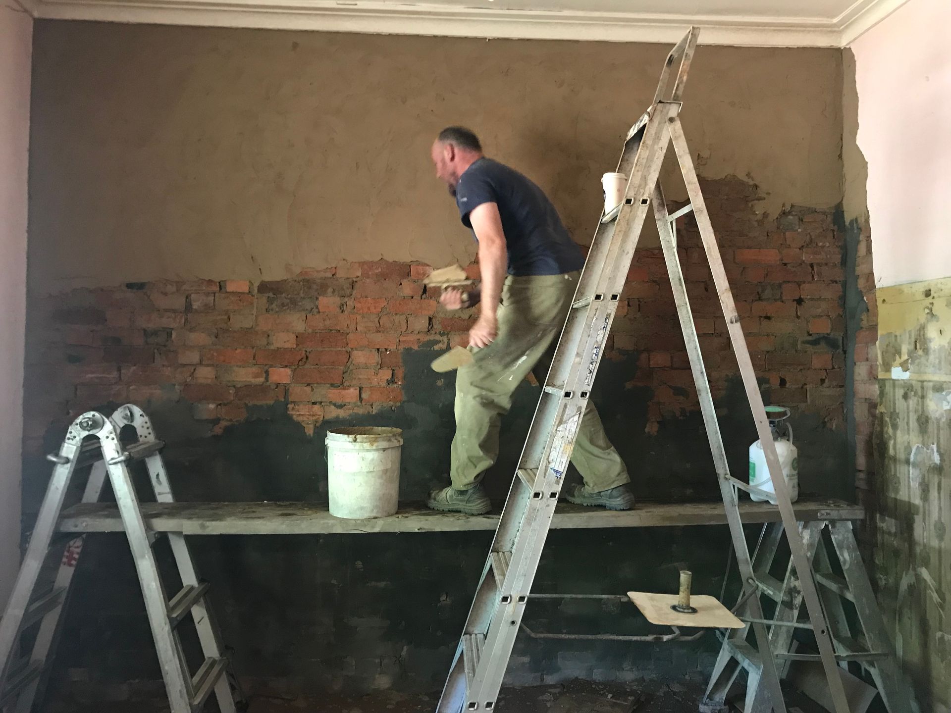 Professional Mud Rendering & Brick Construction | Goldfields Mud & Render