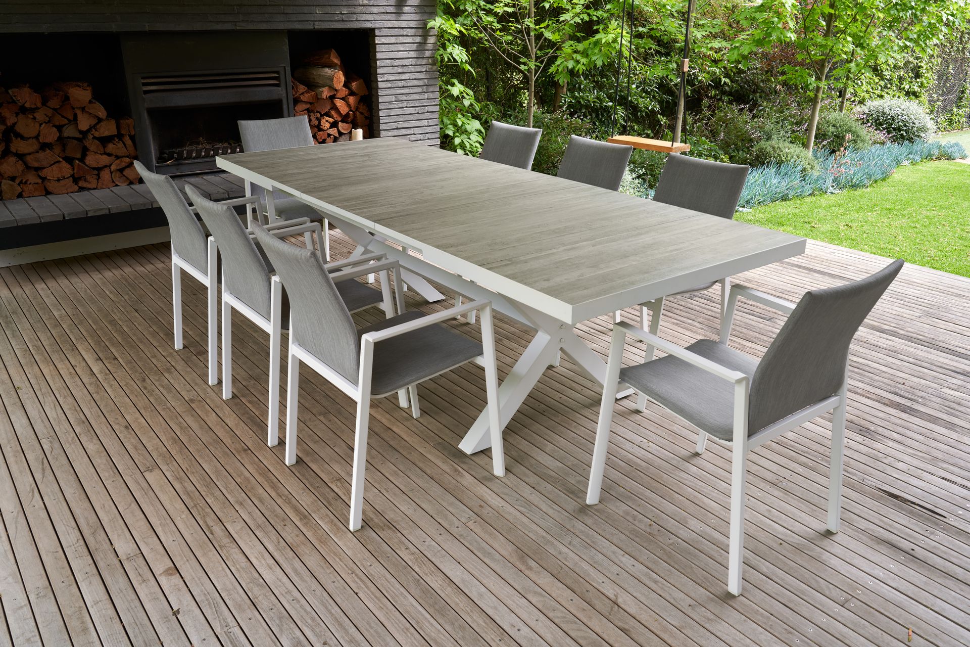 Outdoor Dining Tables | Somerton Park, SA | Outdoor Scene