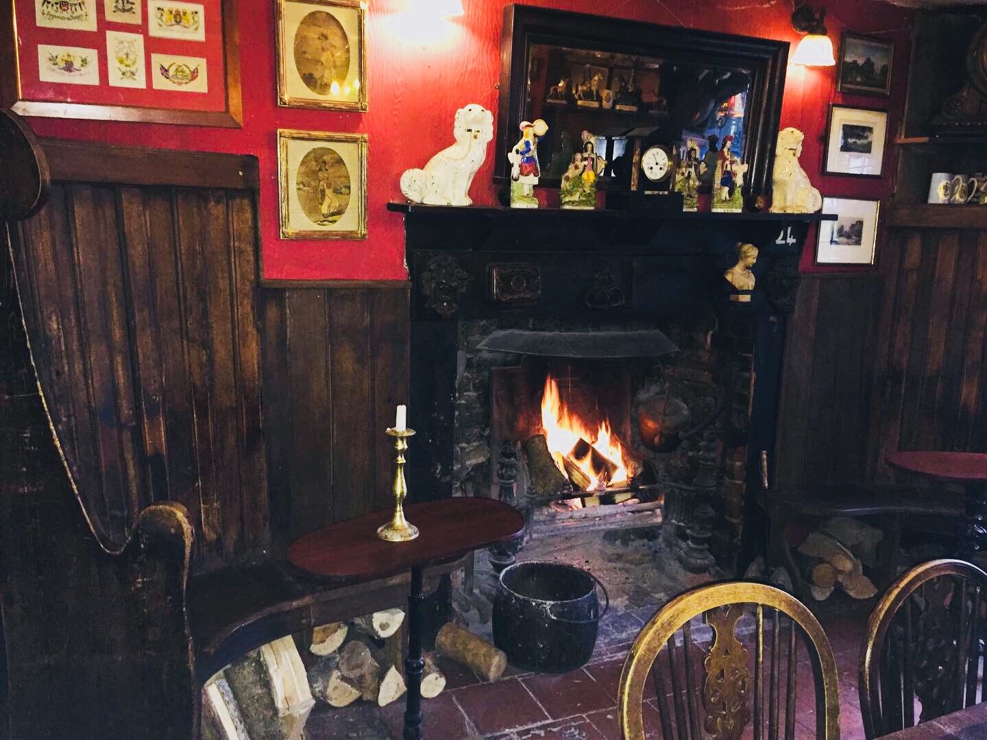 The Royal Standard of England - The Oldest Pub