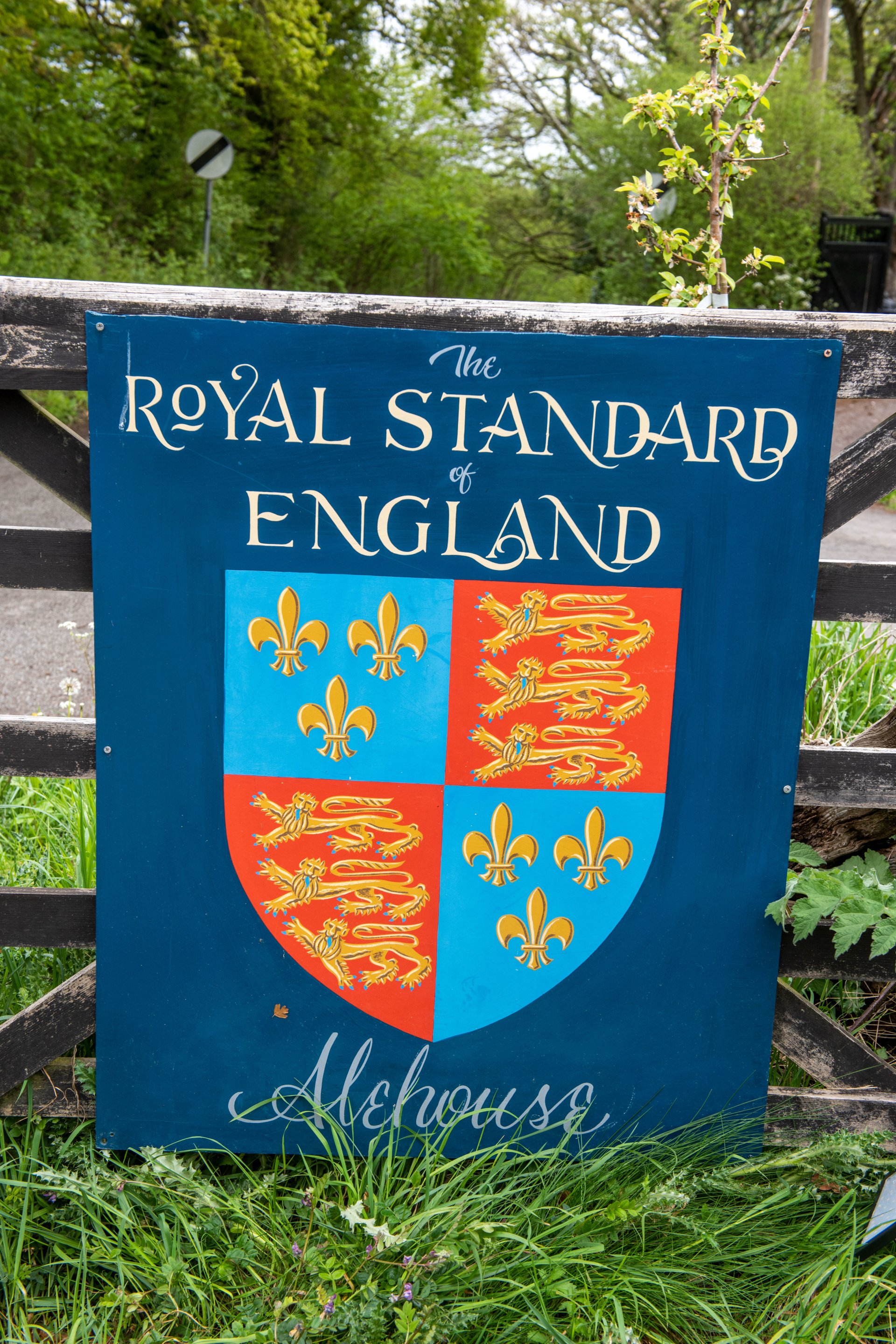 The Royal Standard of England - The Oldest Pub