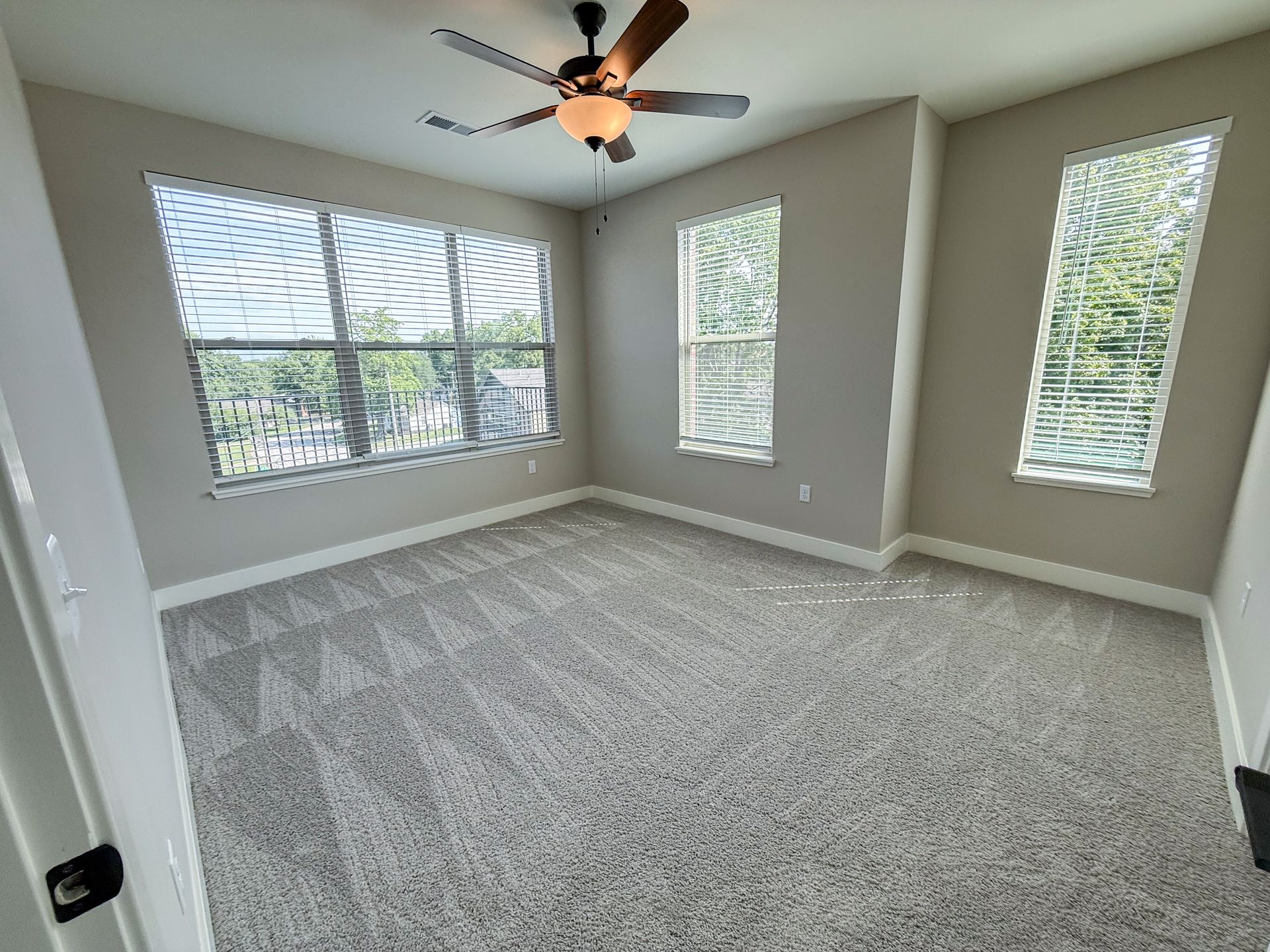 1b/1b Luxury Apartment in Lee’s Summit MO