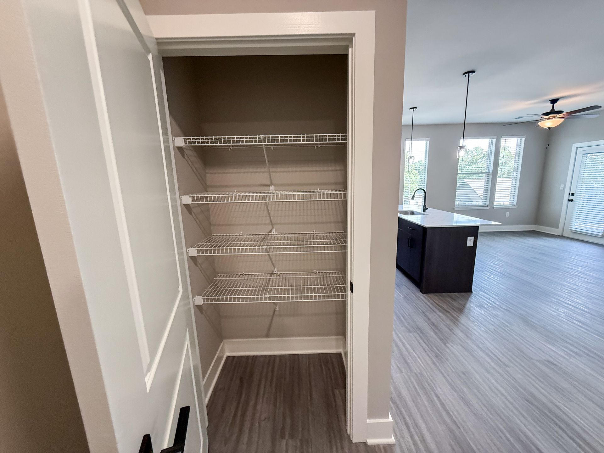 1b/1b Luxury Apartment in Lee’s Summit MO