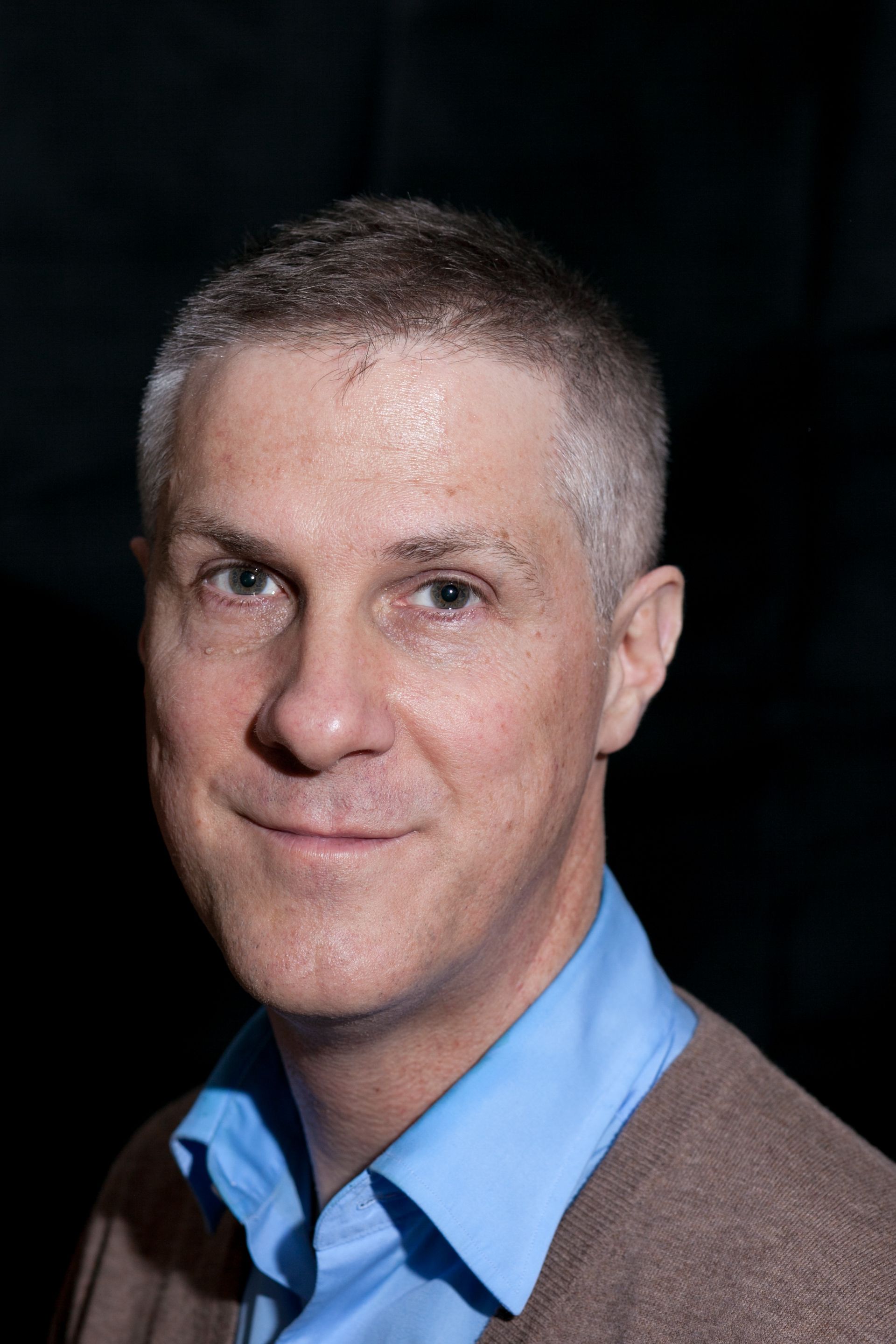 Tony Rushmer (ON 80 - 89) talks about 'SAS Duty Before Glory'