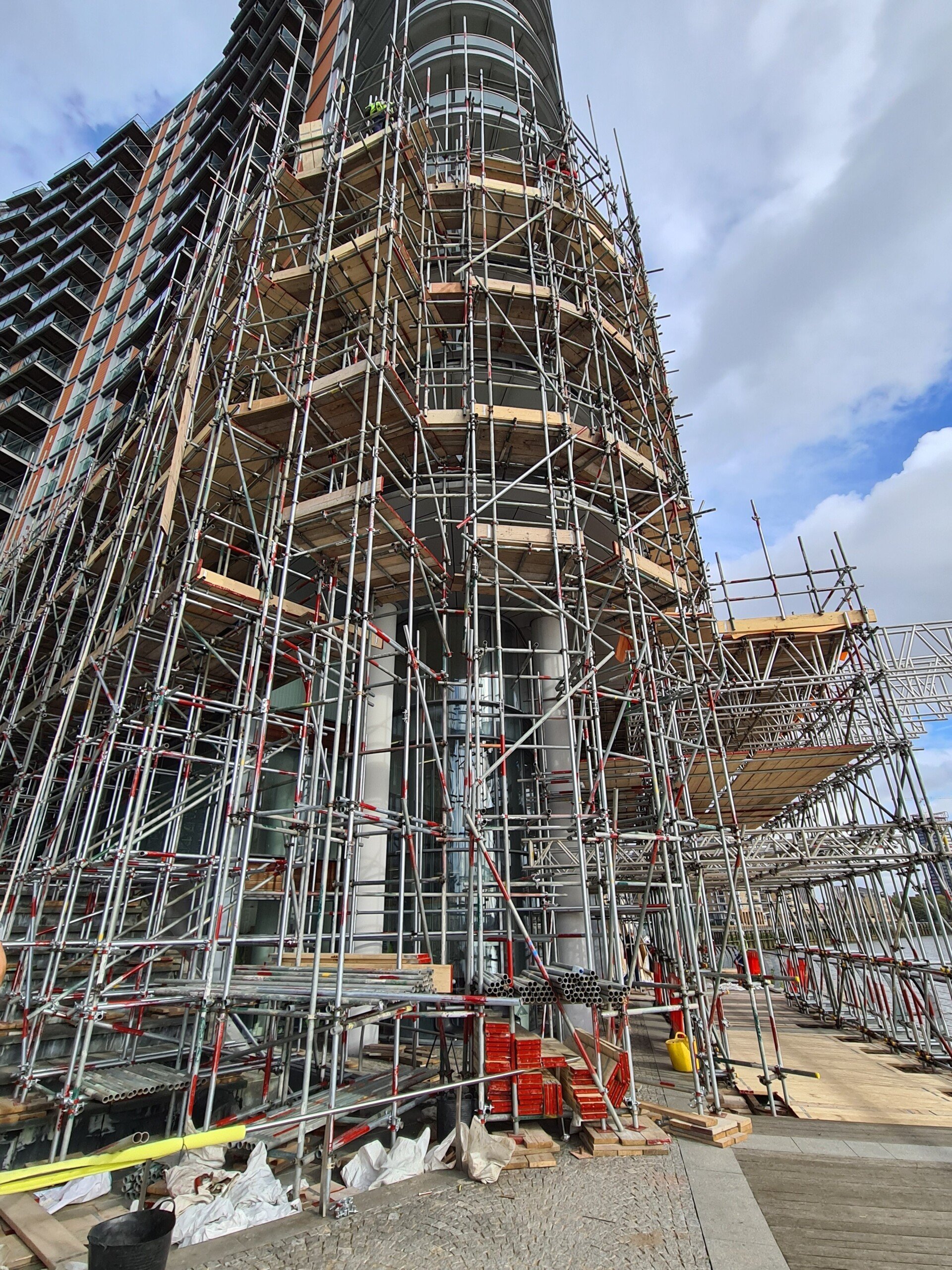 Scaffolders and Scaffold labourers | Leadbeatter's Labour Ltd