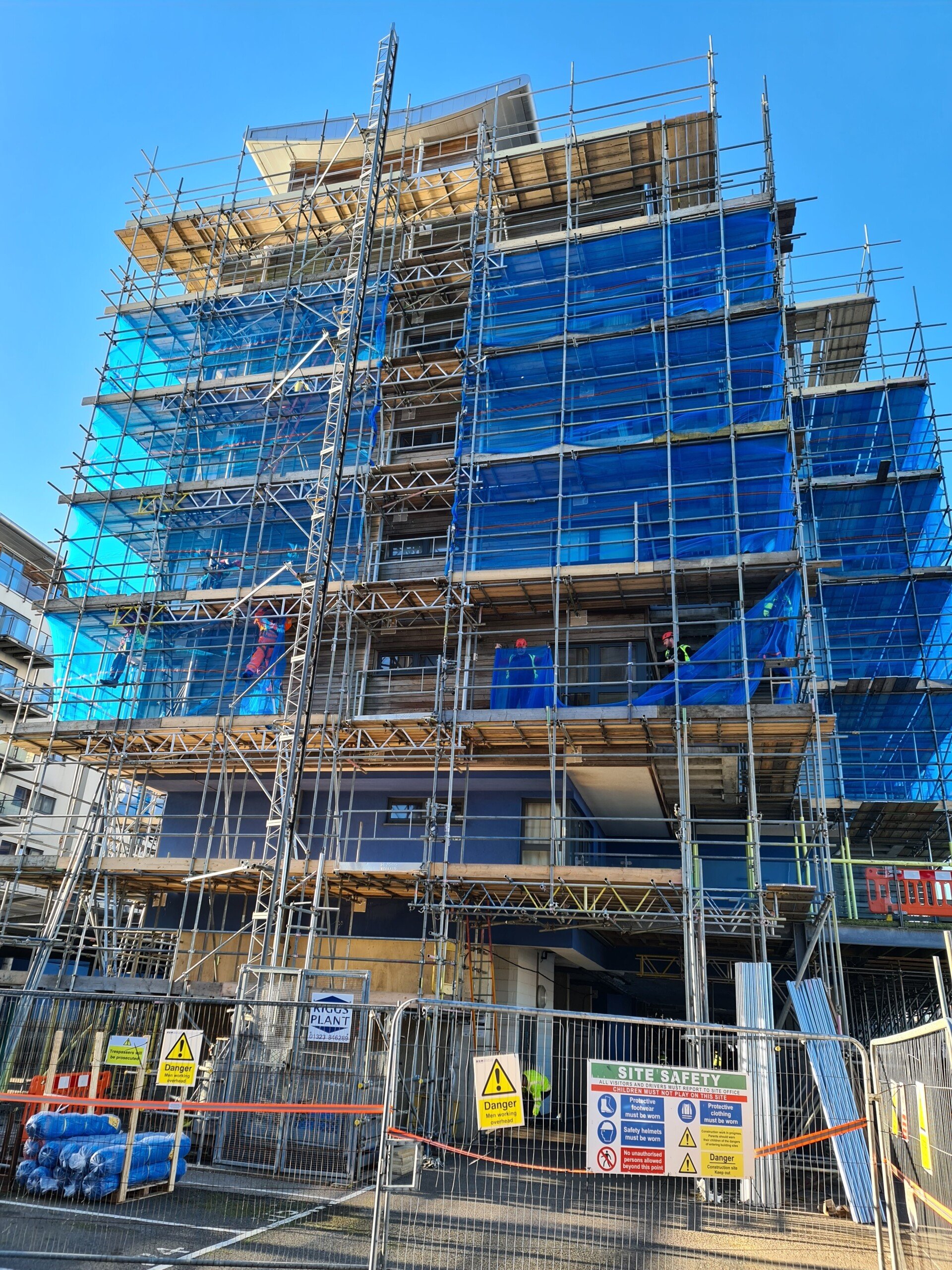 Scaffolders and Scaffold labourers | Leadbeatter's Labour Ltd