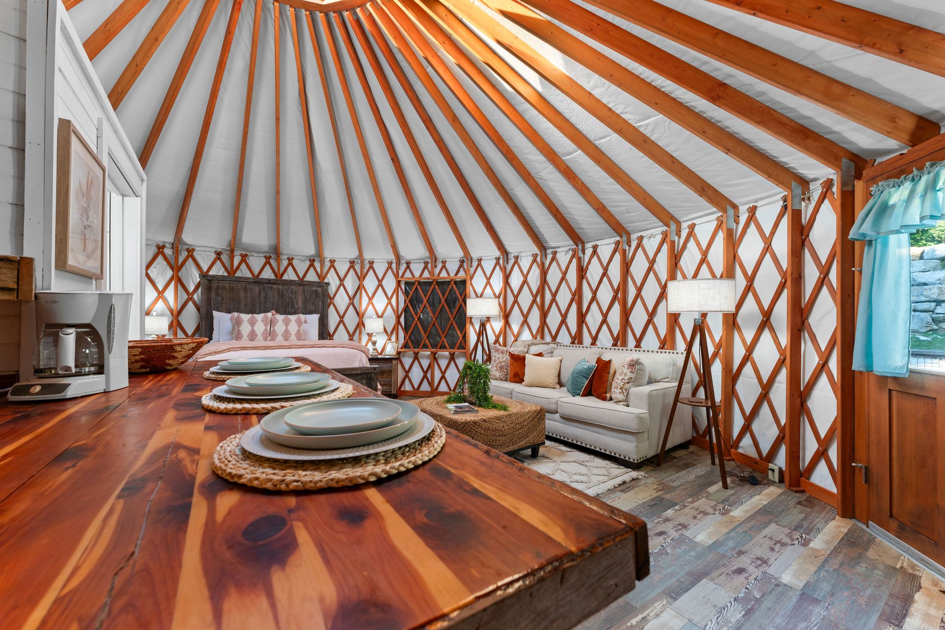 Sky-View Yurt Cabin Rentals | Sleeps 4 | Buffalo River | Nature's Loft