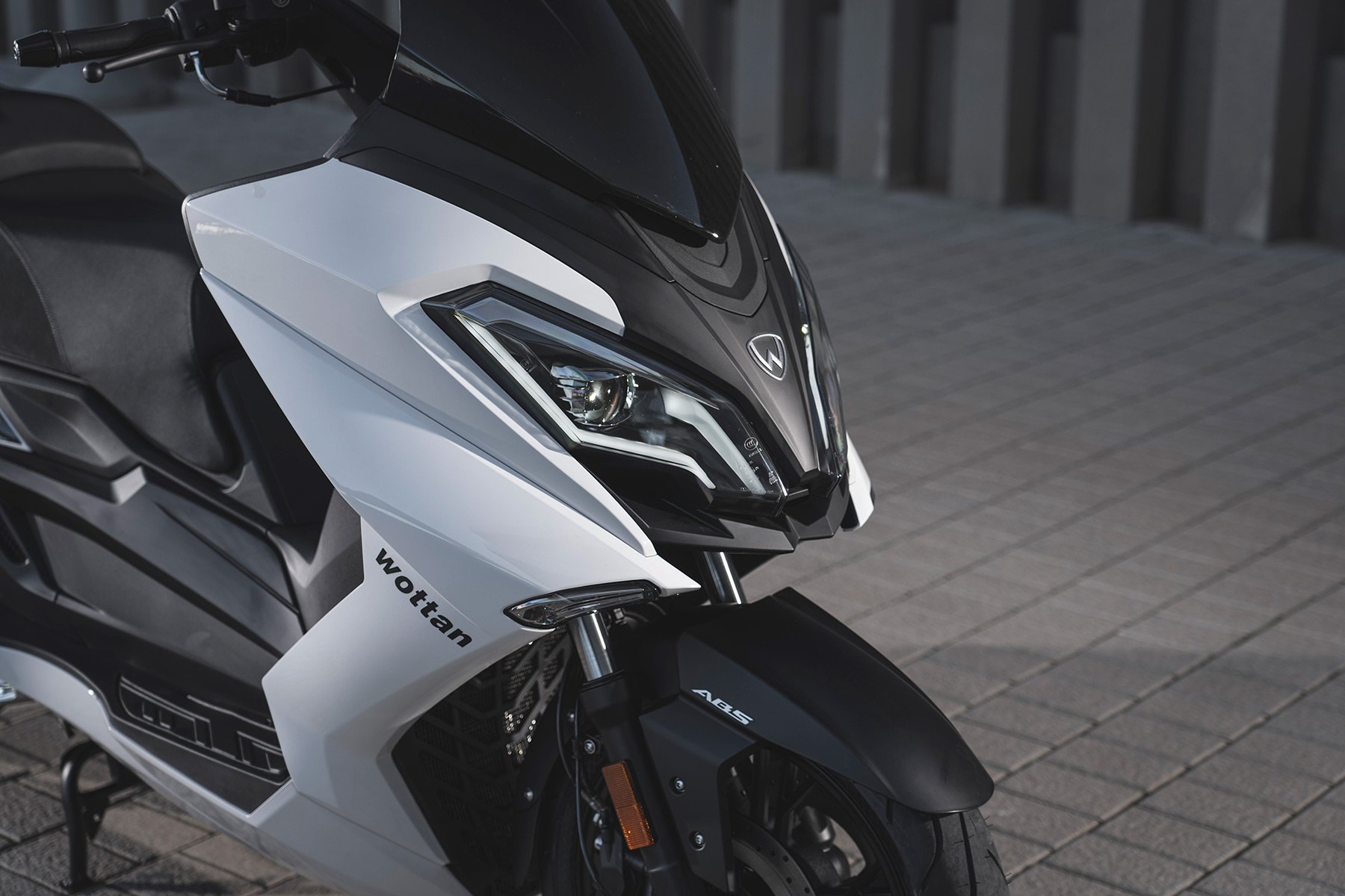 Wottan Storm-S 300 ABS