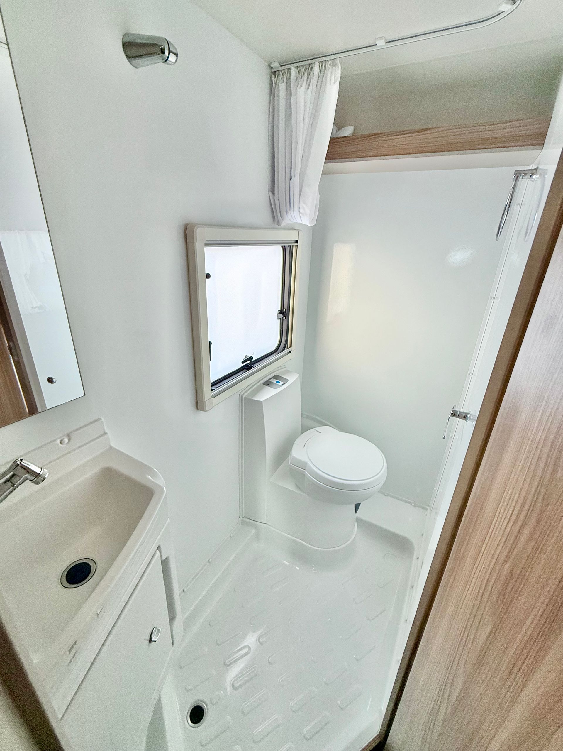 For Sale - Fiat Swift Edge 464 - 2023 - Auto - 4 Berth Motorhome - Used ...