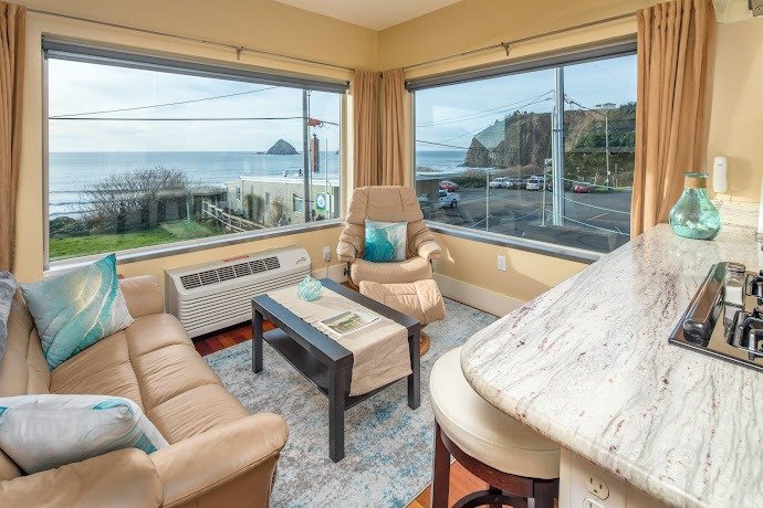 Three Arch Inn Gallery