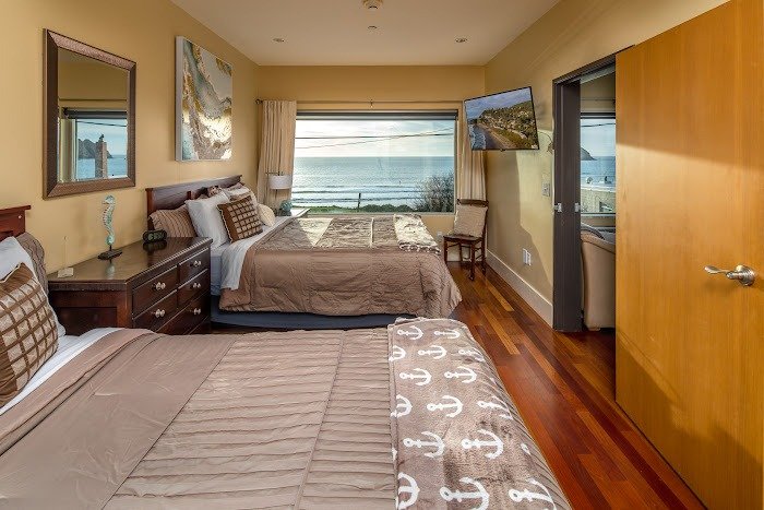 Three Arch Inn Gallery