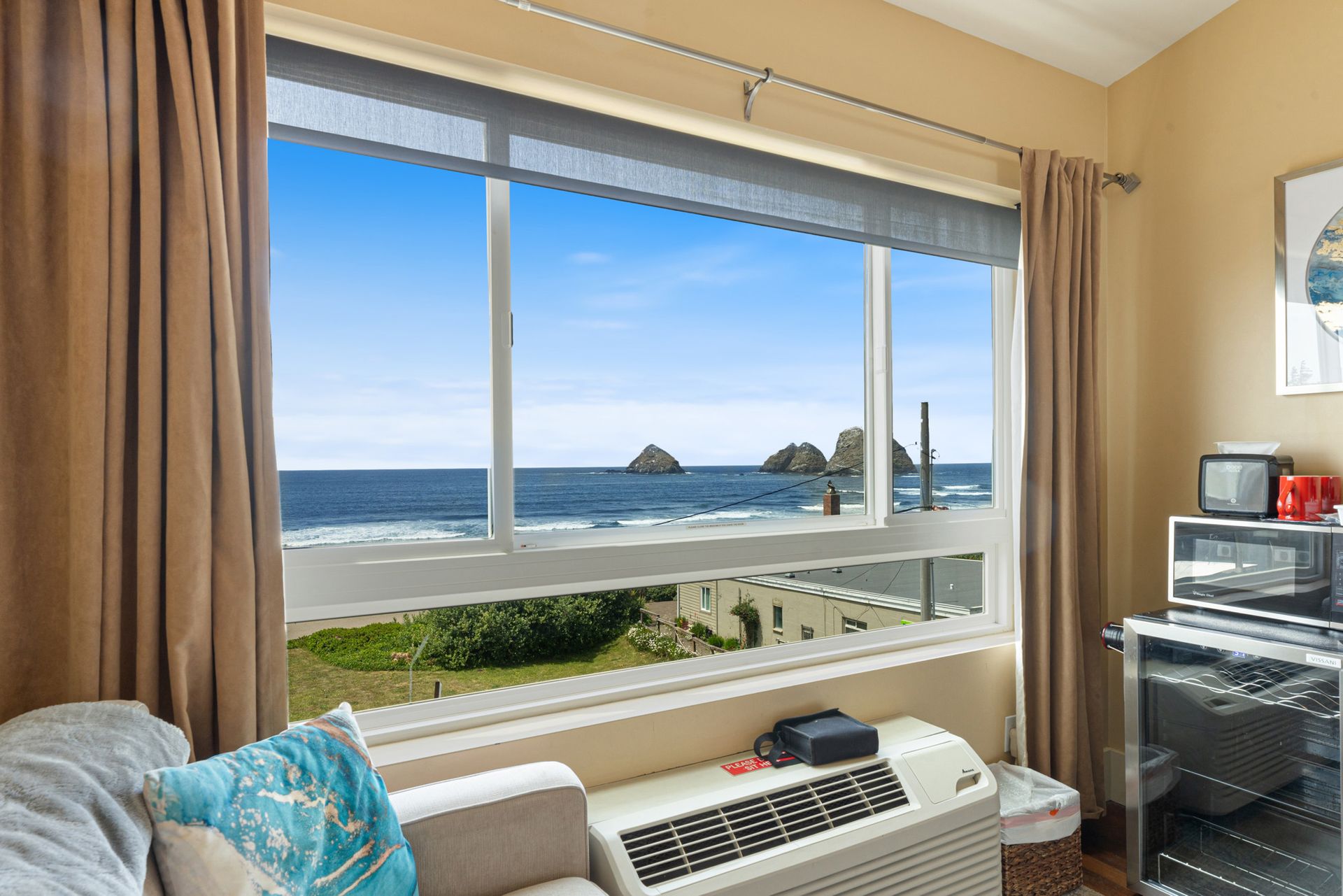 Three Arch Inn Gallery