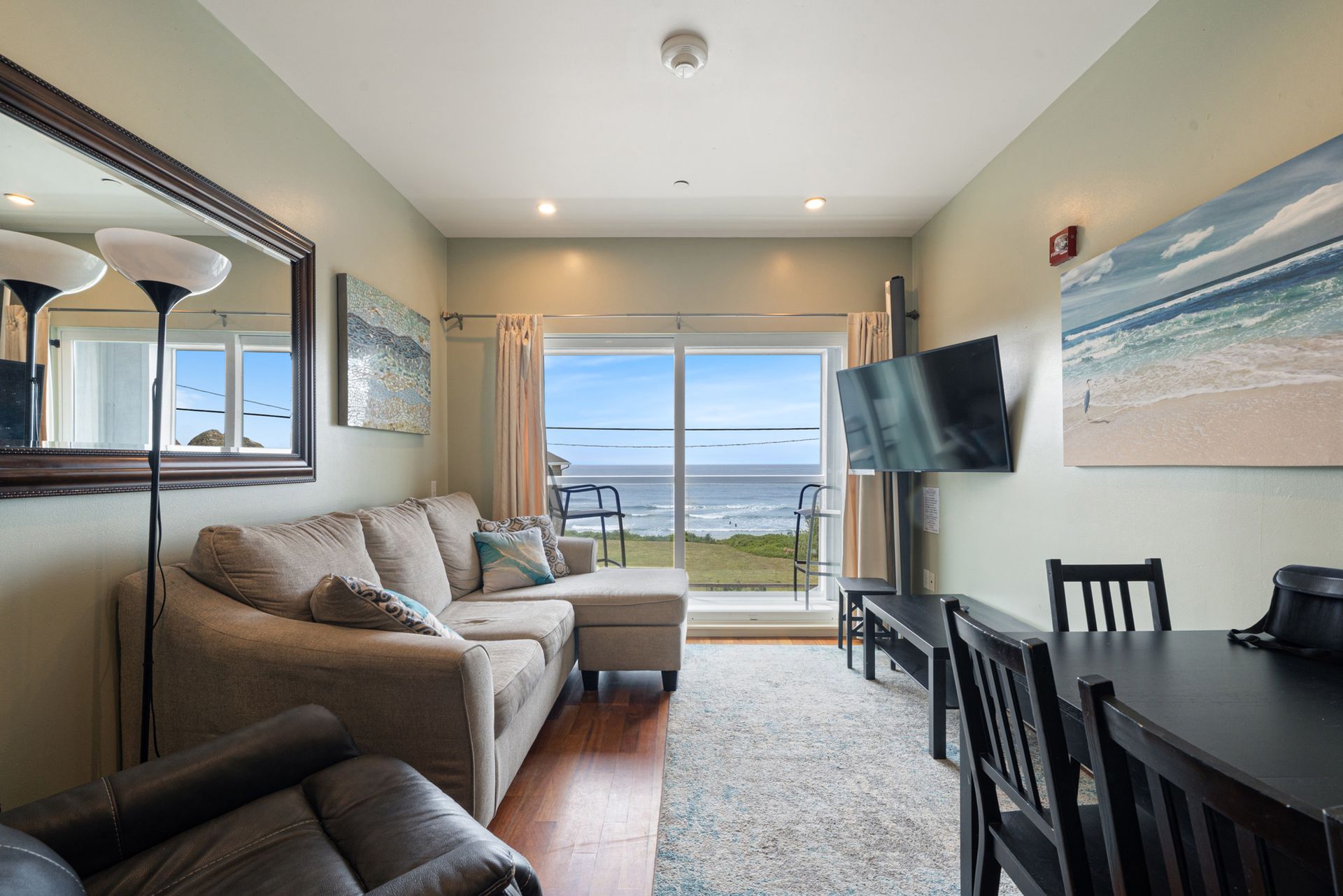 Three Arch Inn Gallery