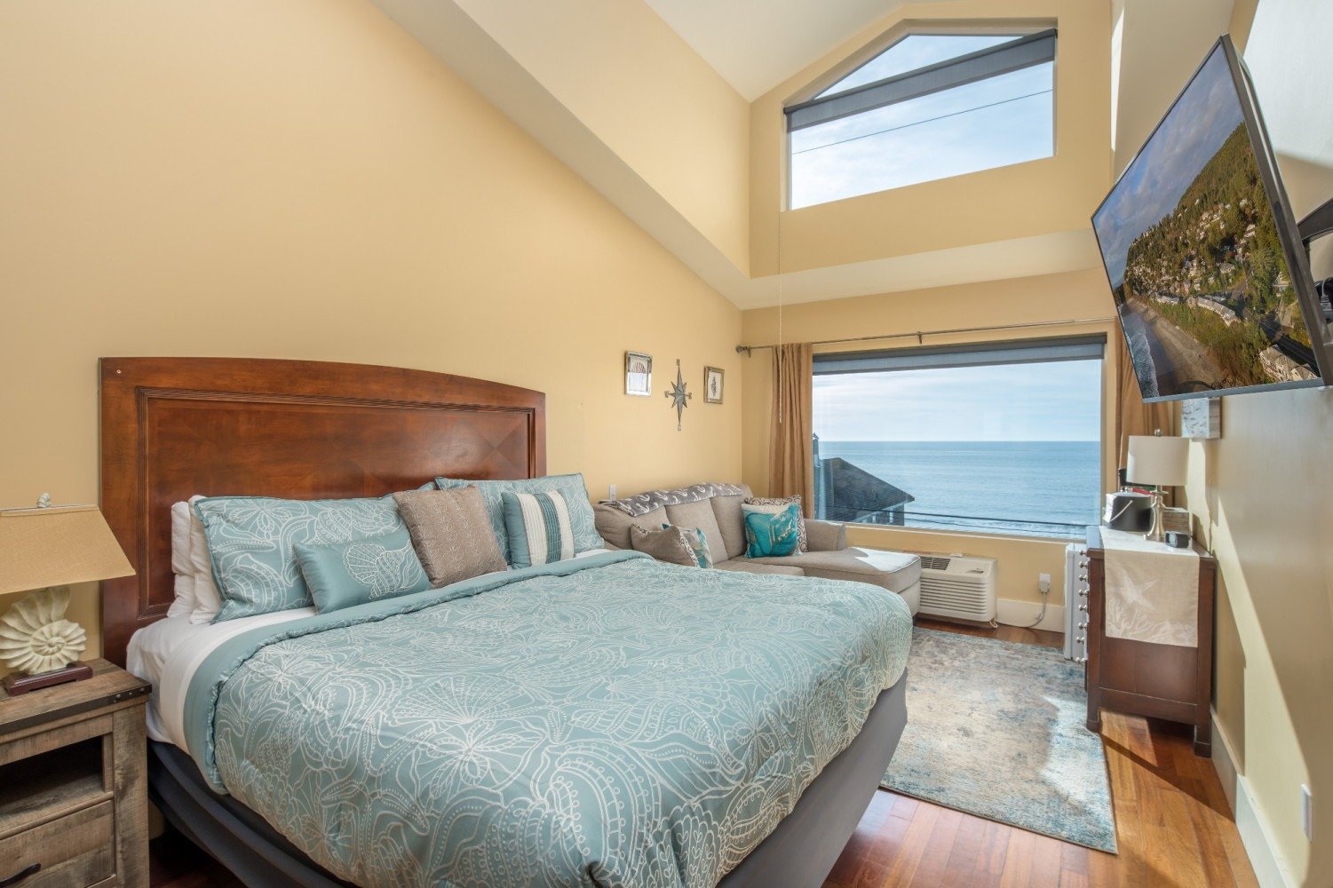 Three Arch Inn Gallery