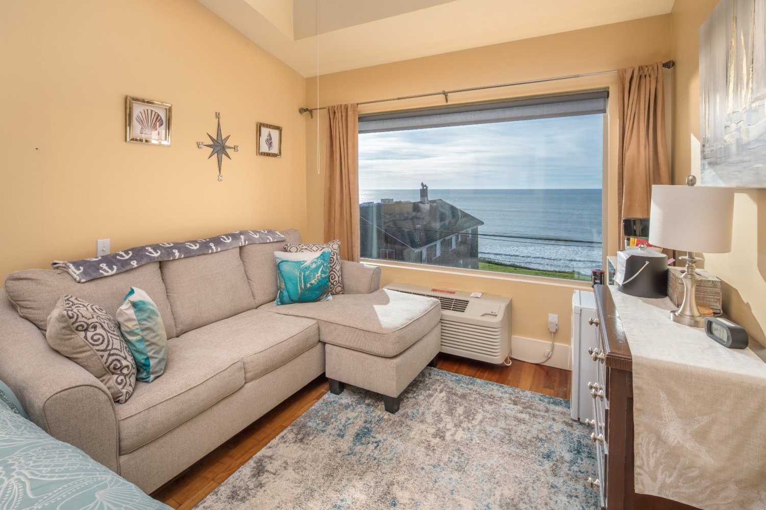 Three Arch Inn Gallery