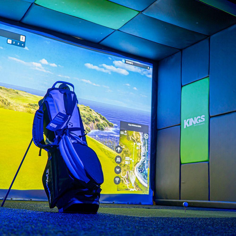 Virtual Golf Bays in Sussex | Best Indoor Golf Simulator | Kings18