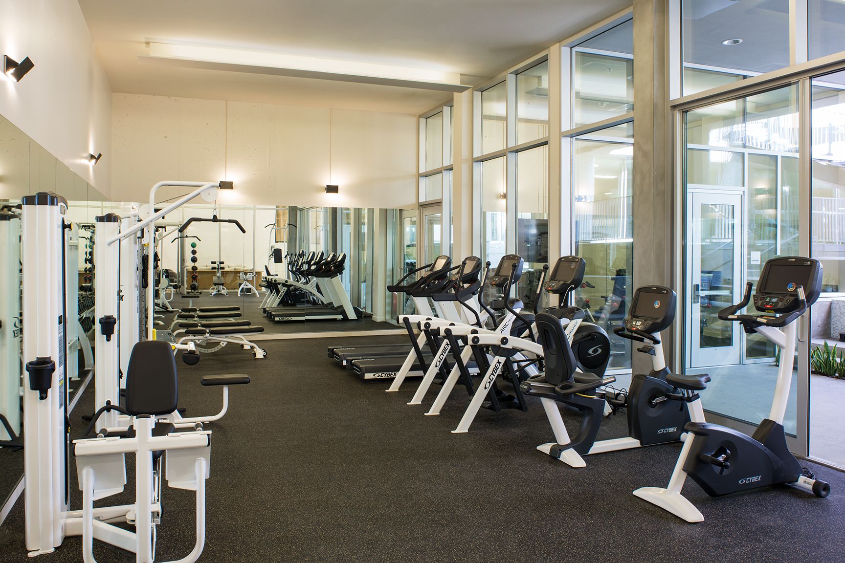 Gallery | Edison Apartments | Long Beach, CA