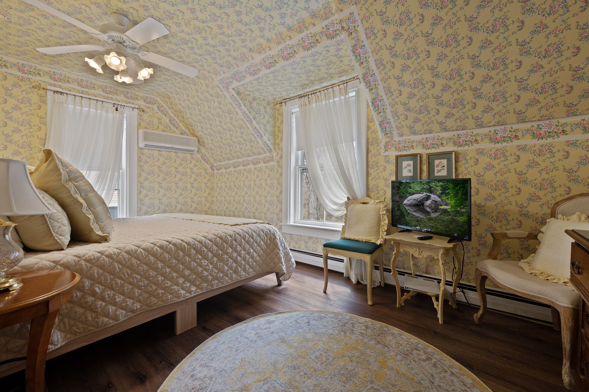 Victorian B&B | Brook Farm Inn | Lenox, MA