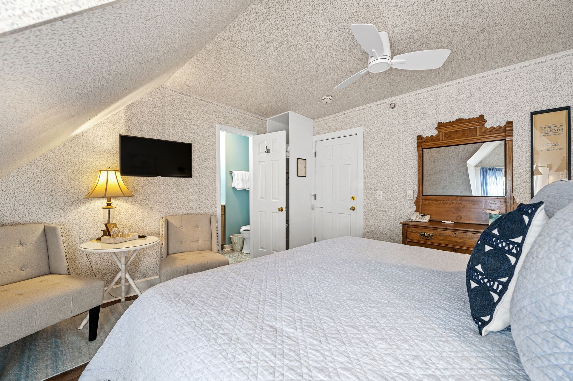 Victorian B&B | Brook Farm Inn | Lenox, MA