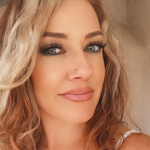 Huntress is a Full-Service Salon and Spa.