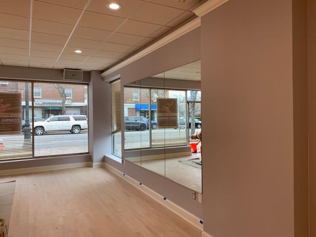 Commercial Glass and Mirrors | TriView Reflections