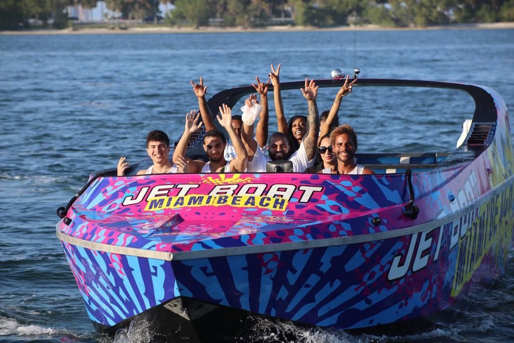 25-ft Jet Speed Boat: Dive into a Half-Day Miami Beach Adventure ...