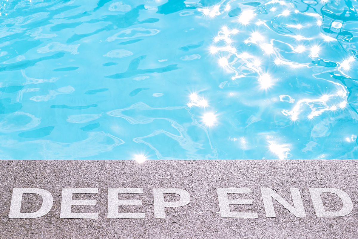 Pool Safety Signs & Tips for Keeping Swimmers Safe