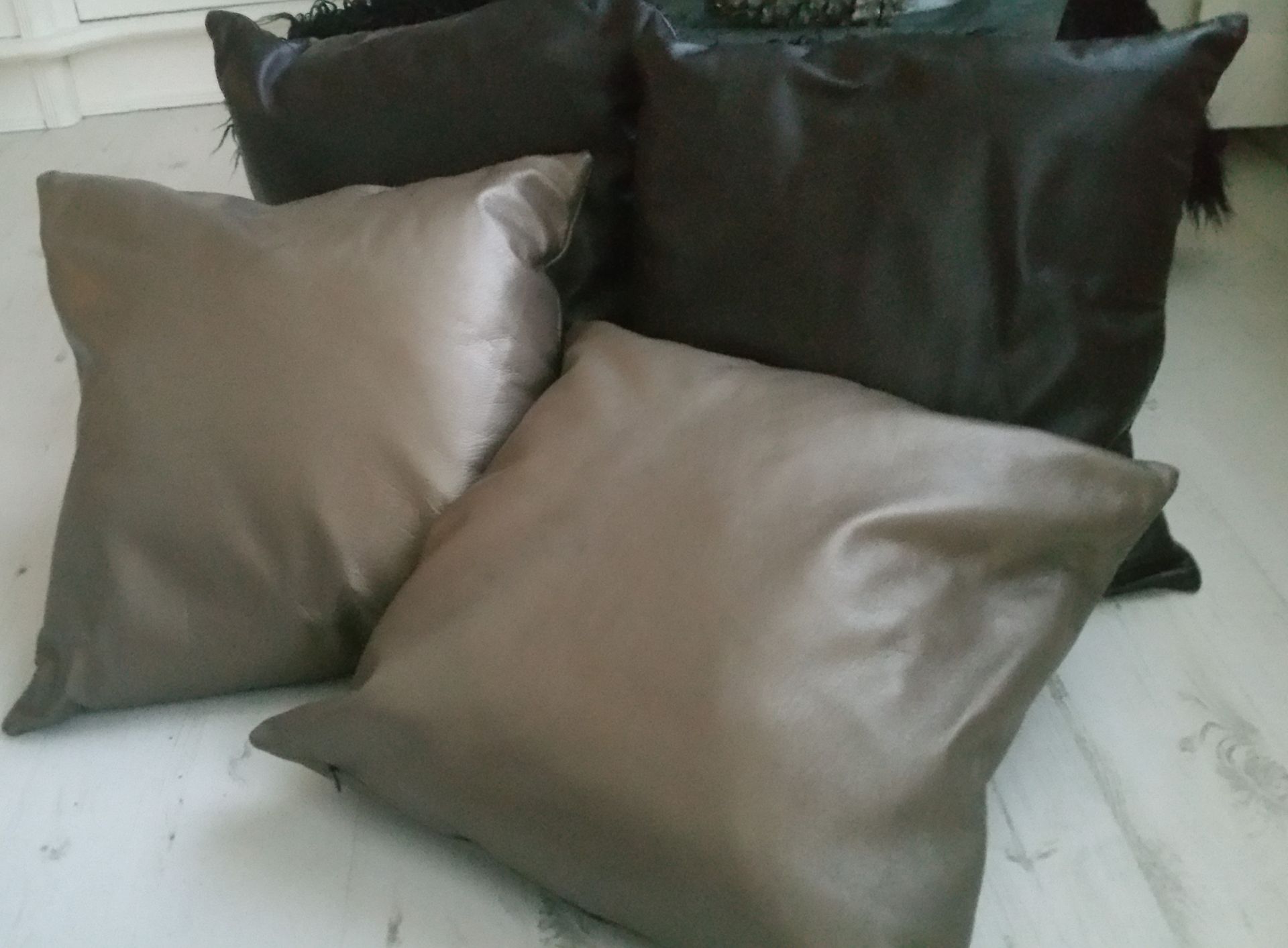 Leren kussens | Les Femmes Ledermode