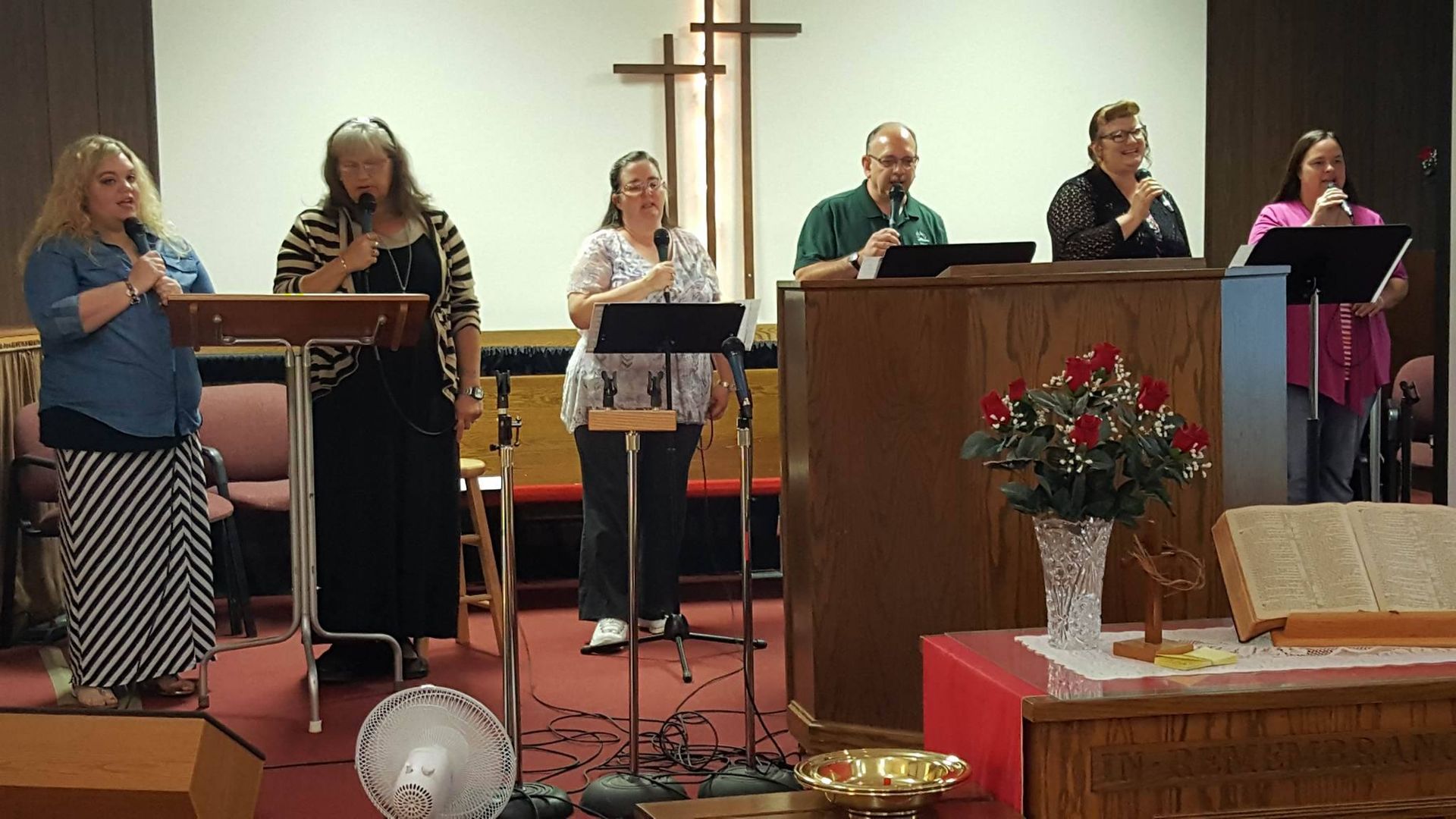 PRAISE TEAM