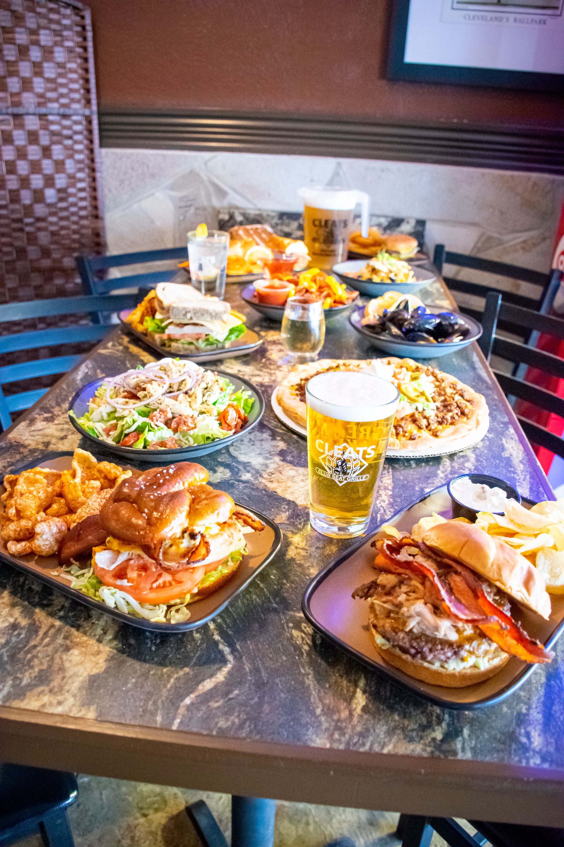 Cleats | North-Royalton | Best Wings and Brugers | Ohio Sports Bar