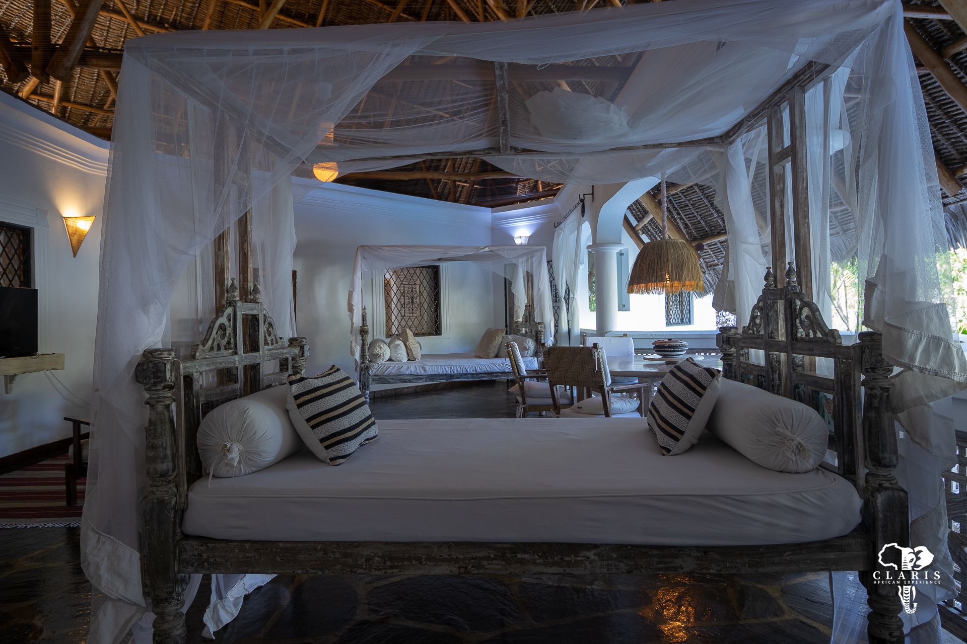 Twiga House – Beachfront Stay with Pool & WiFi
