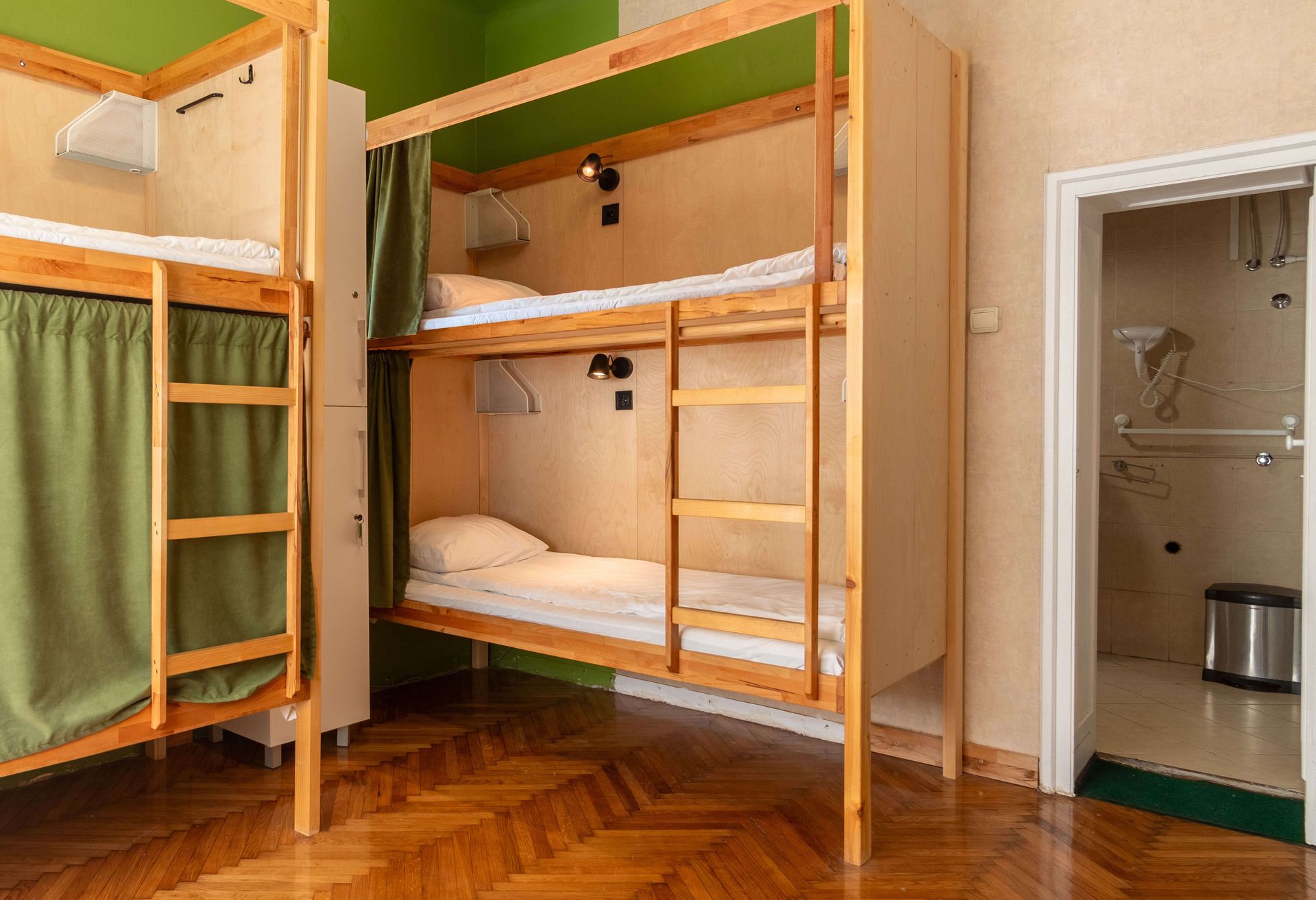 Affordable Hostel Rooms in Belgrade | Cabbage Hostel