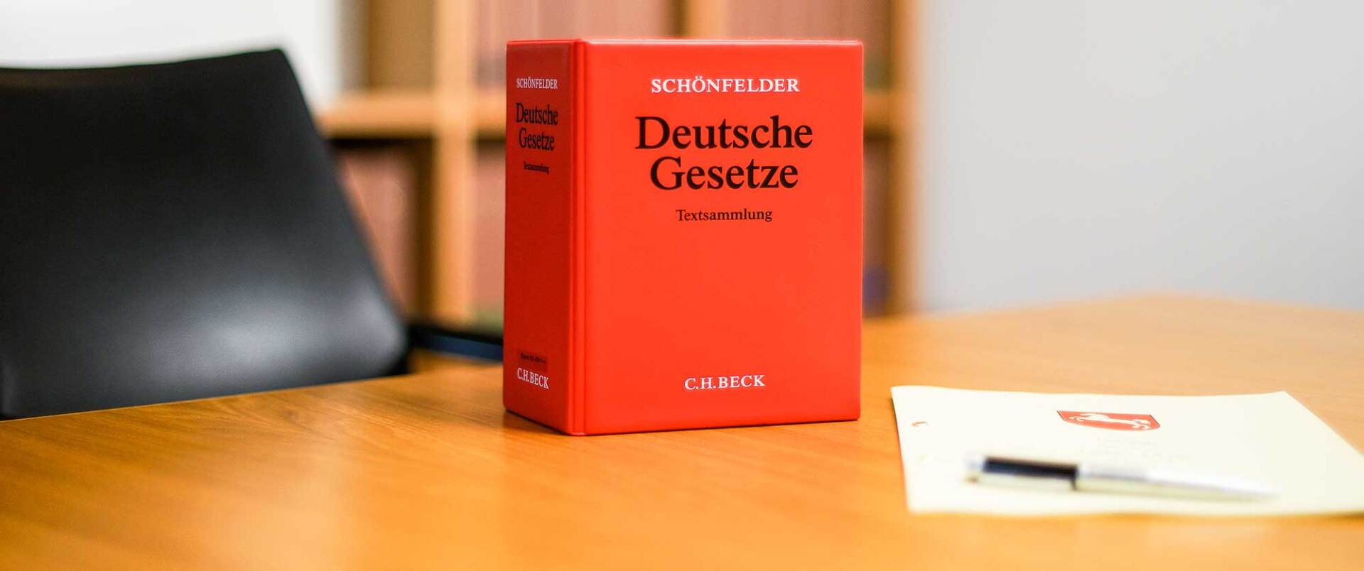 Unsere Notare