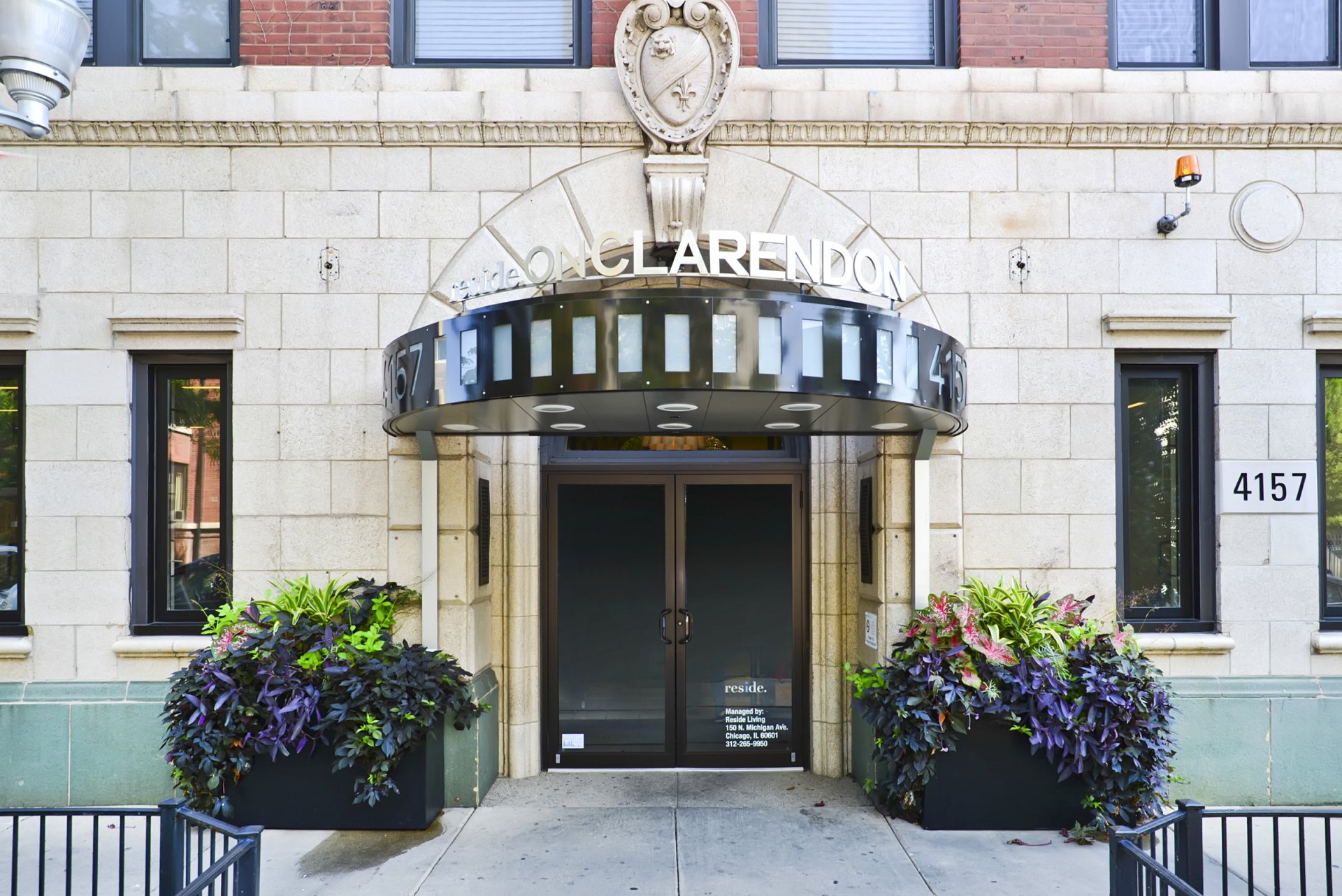 Reside on Clarendon | Apartments in Buena Park, Chicago