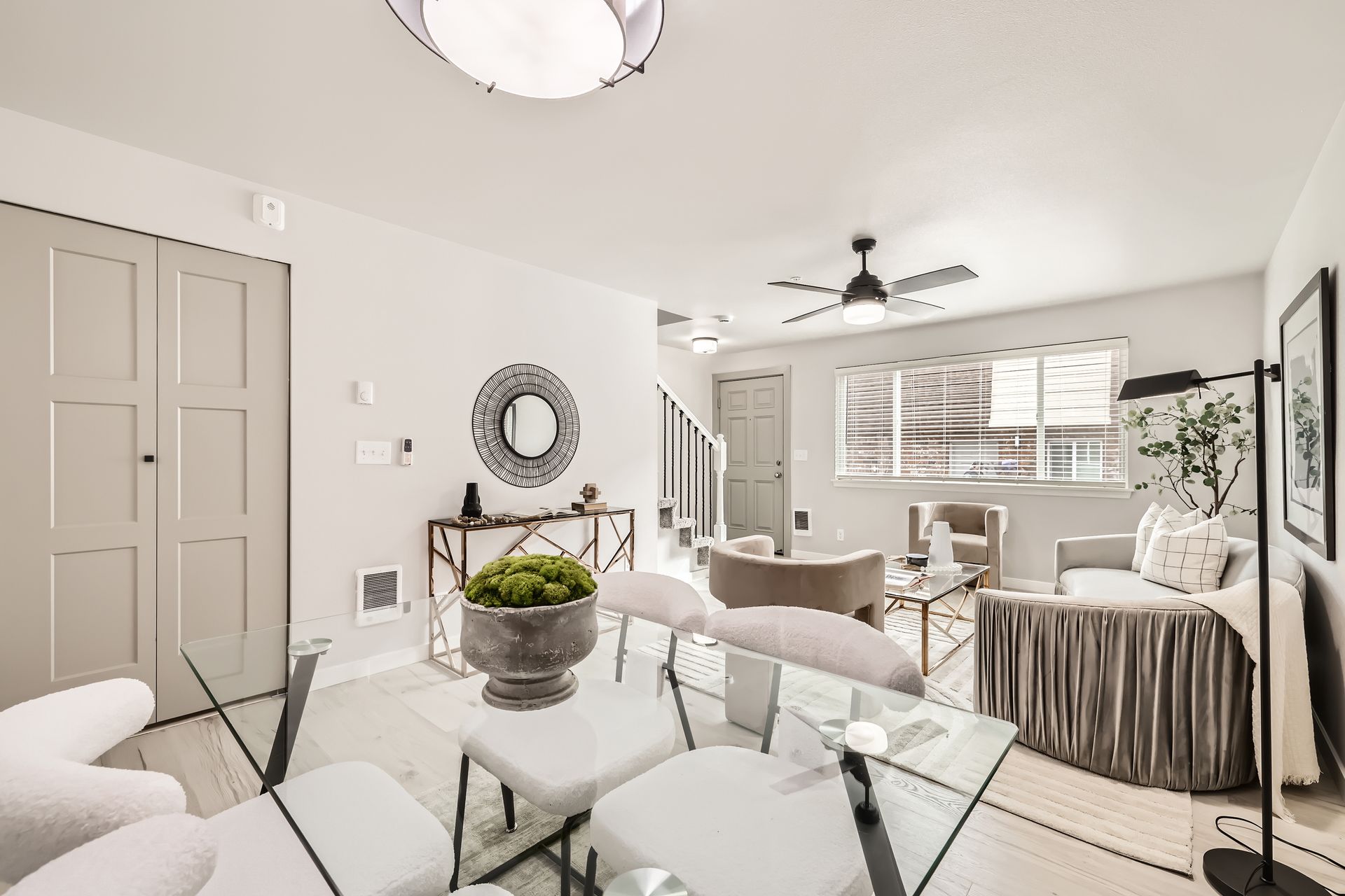 Evergreen Townhomes - Cozy Lynnwood Townhomes