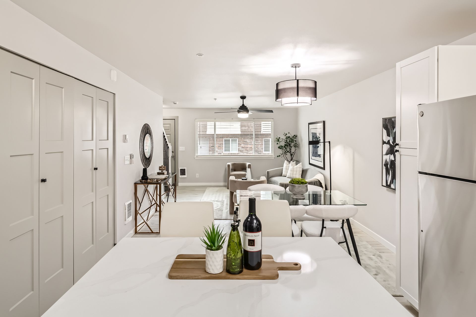 Evergreen Townhomes - Cozy Lynnwood Townhomes