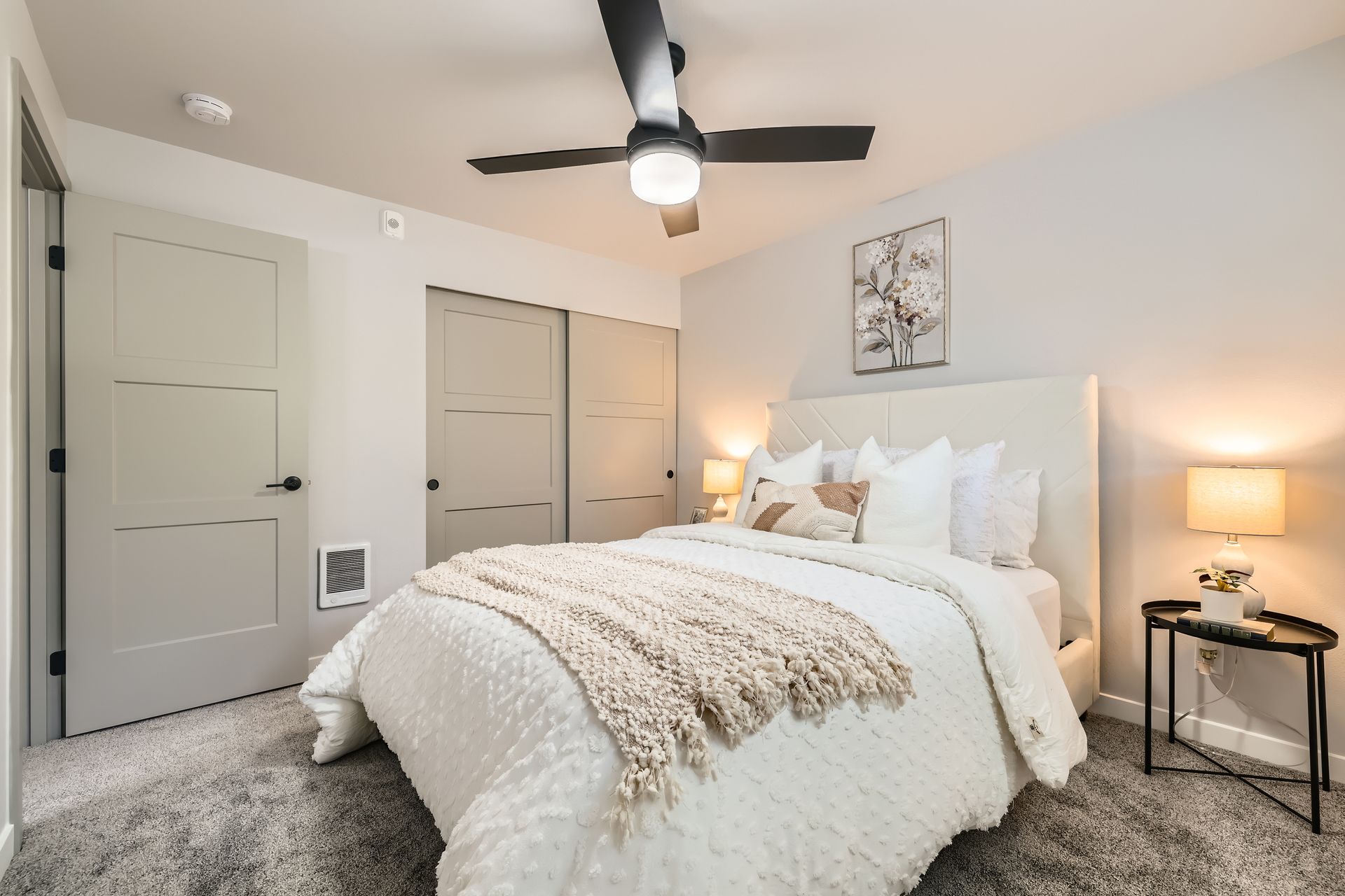 Evergreen Townhomes - Cozy Lynnwood Townhomes