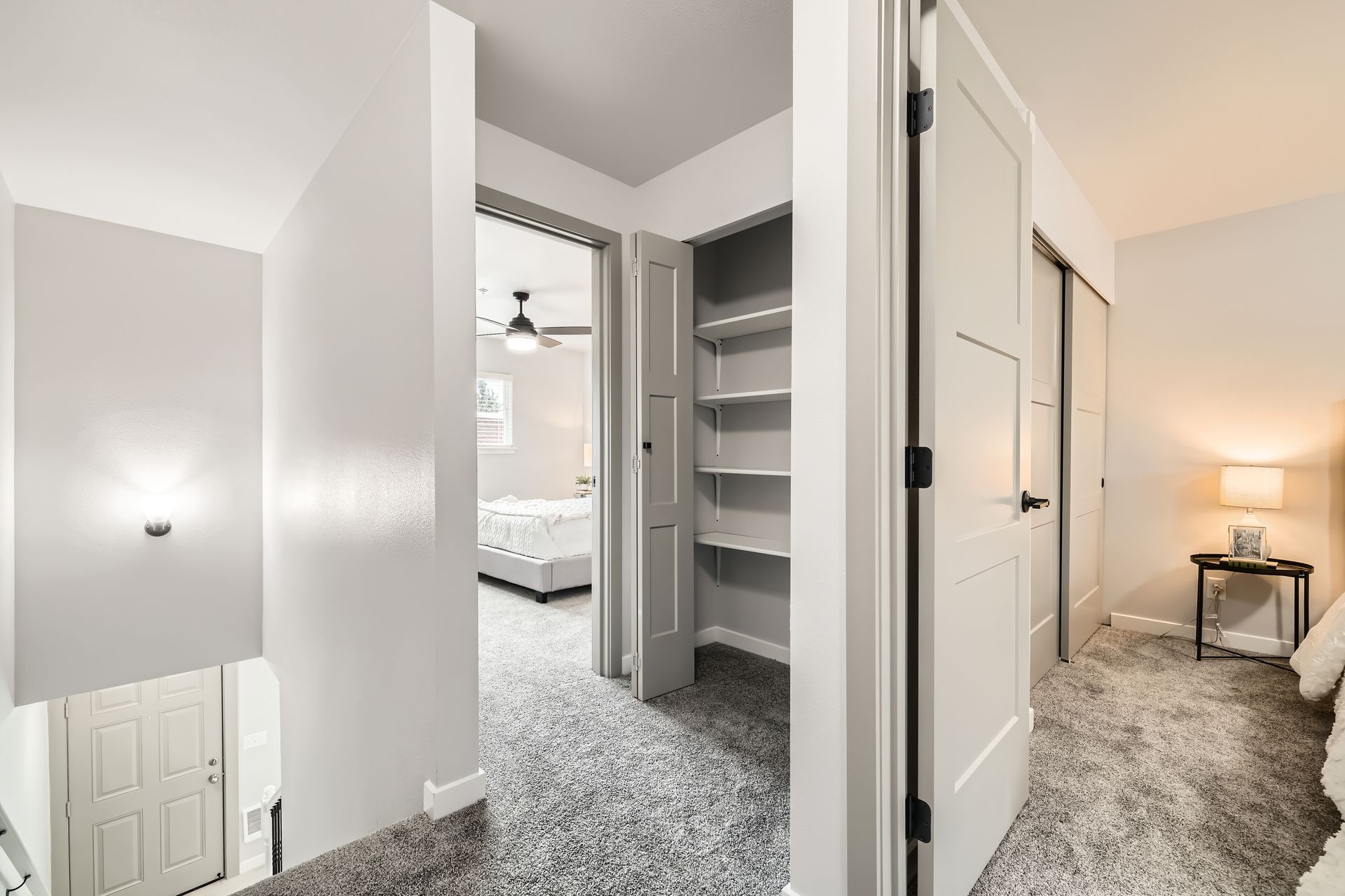 Evergreen Townhomes - Cozy Lynnwood Townhomes