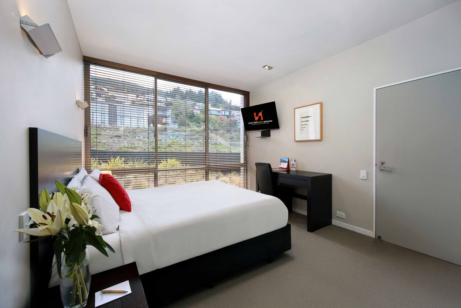 Swiss-Belsuites Pounamu Queenstown | Lake View Apartments Near City Centre