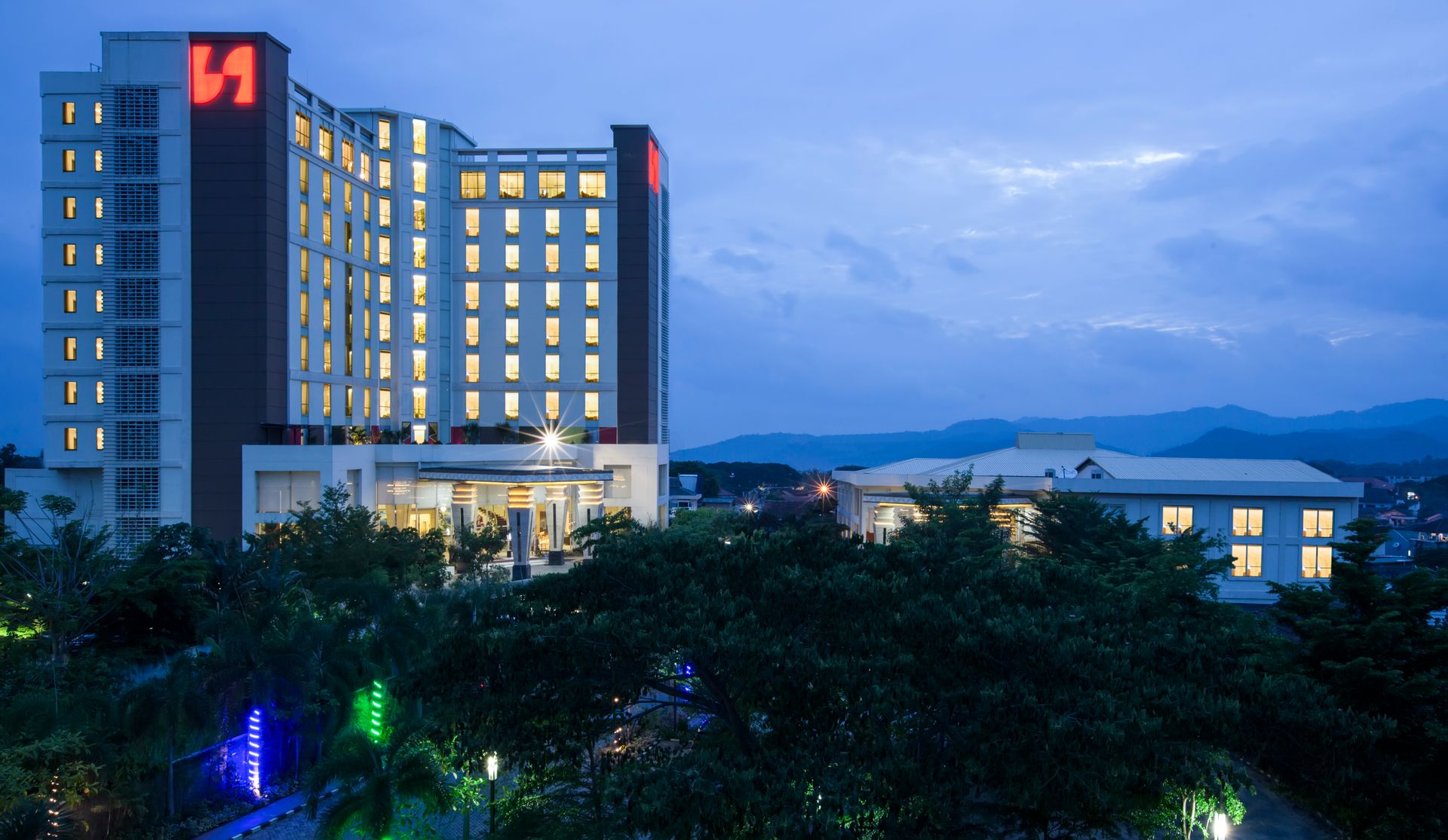 Swiss-Belhotel Lampung | 4-Star Hotel with Sea View, Pool & Suites