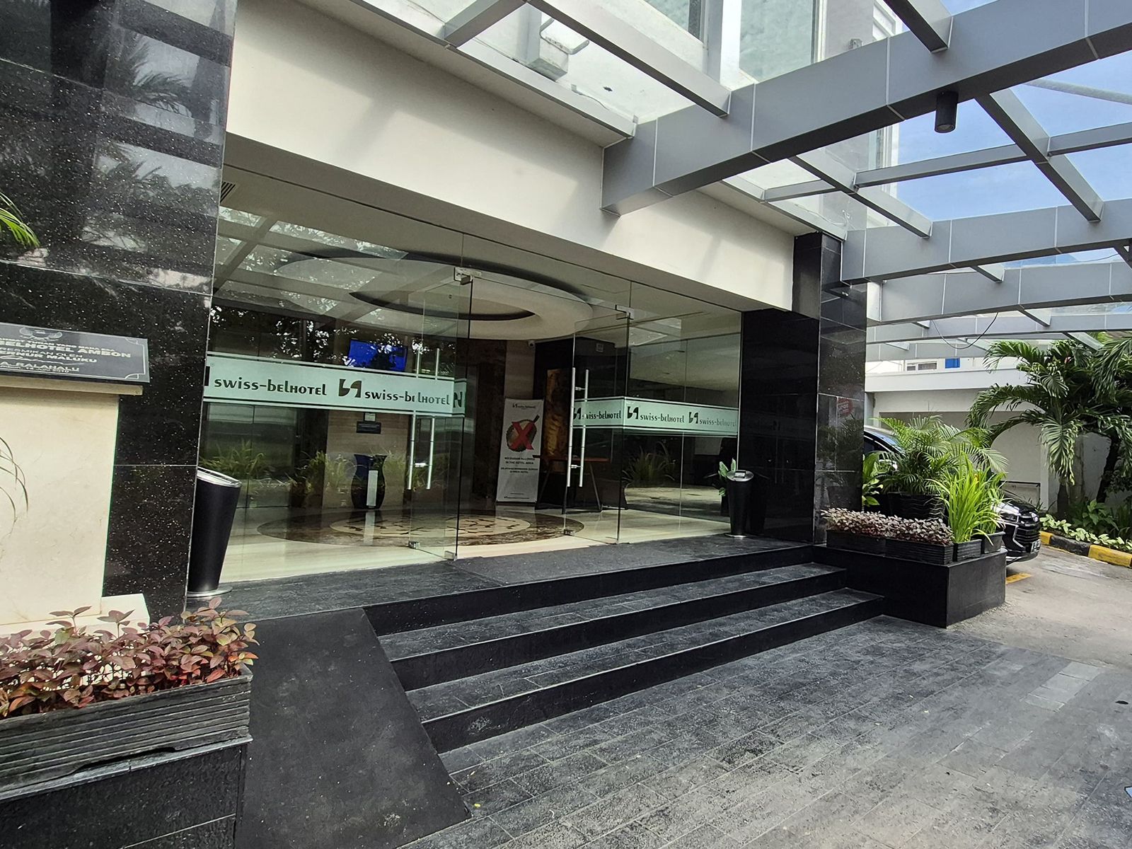 Swiss-Belhotel Ambon | 4-Star Hotel in Ambon City with Sea & Mountain Views