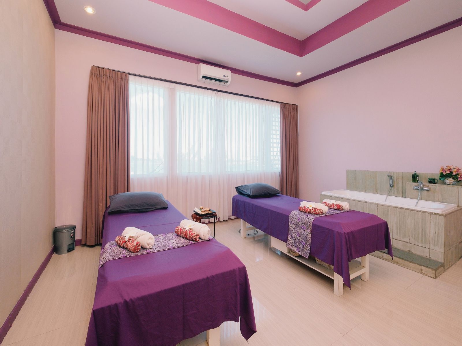 Swiss-Belhotel Makassar | Seaside 4-Star Hotel Near Pantai Losari
