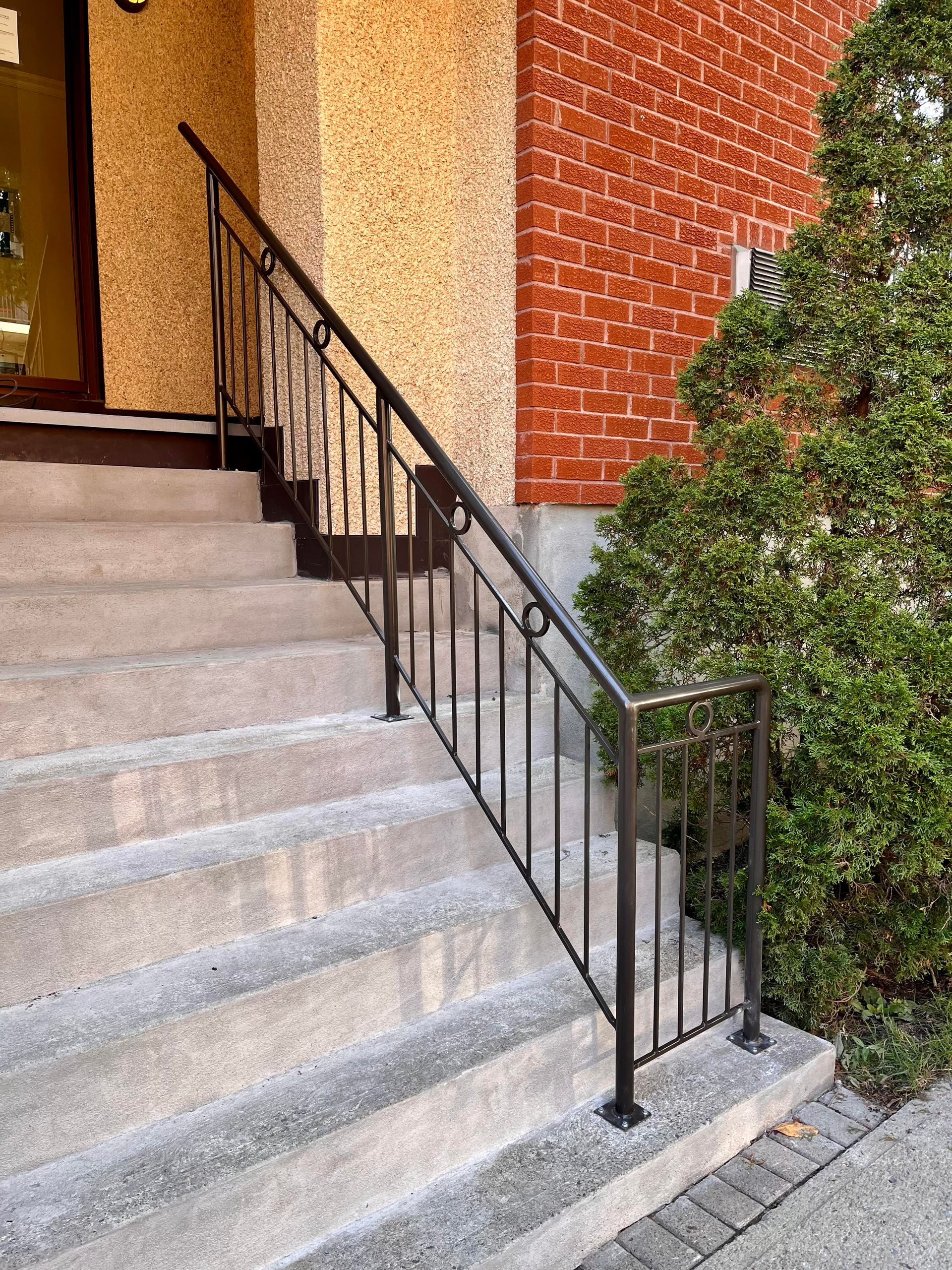 Rampe d'escalier à Montréal-Nord | Gagné Métal