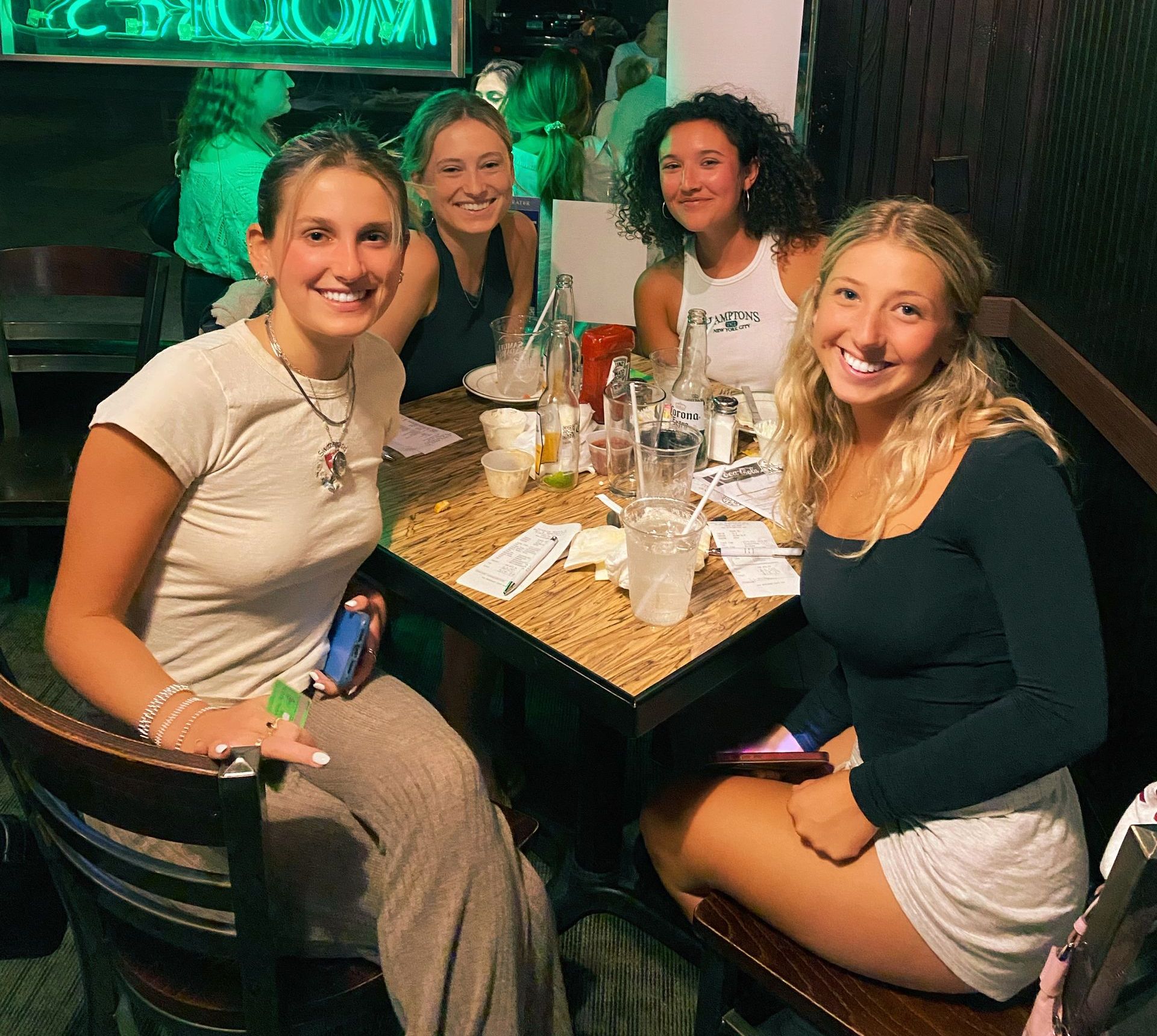 Best Trivia Ever | Trivia Nights at Bars, Restaurants, & Breweries