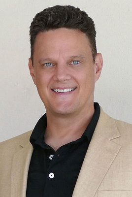 About The Magic Duel Award-Winning DC Comedy Magic Meta